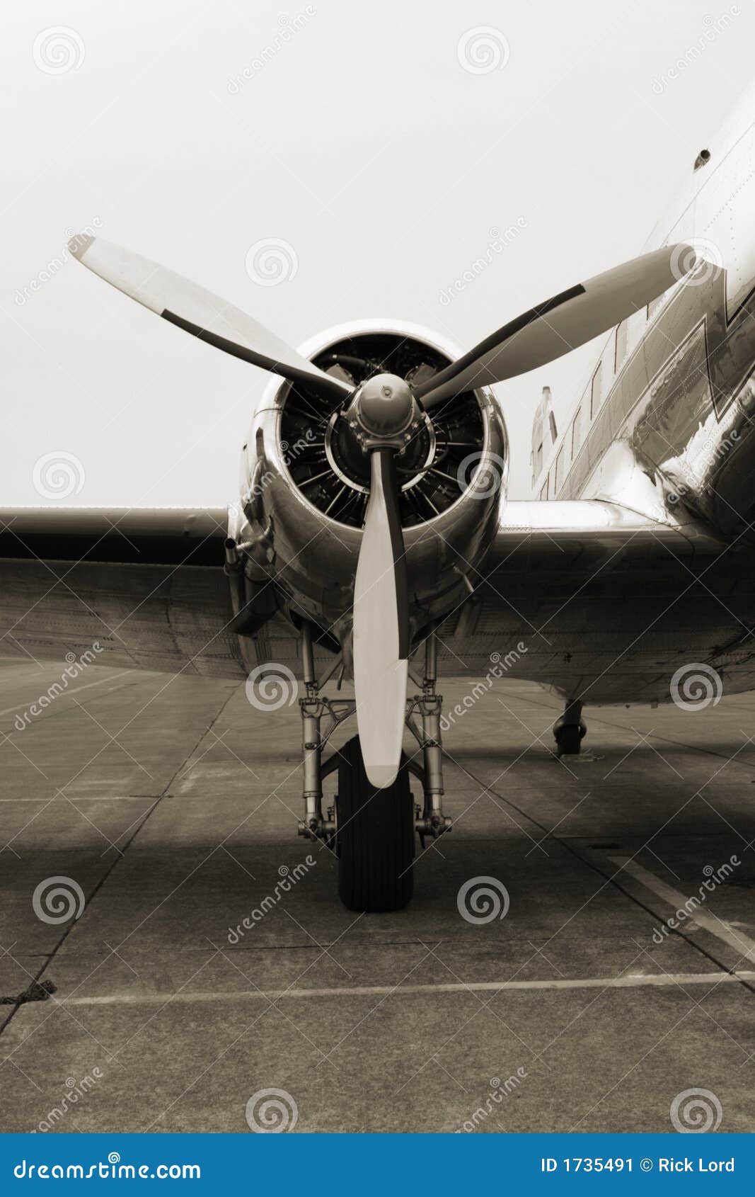 Vintage Dc3 Landing Gear Stock Images by Megapixl