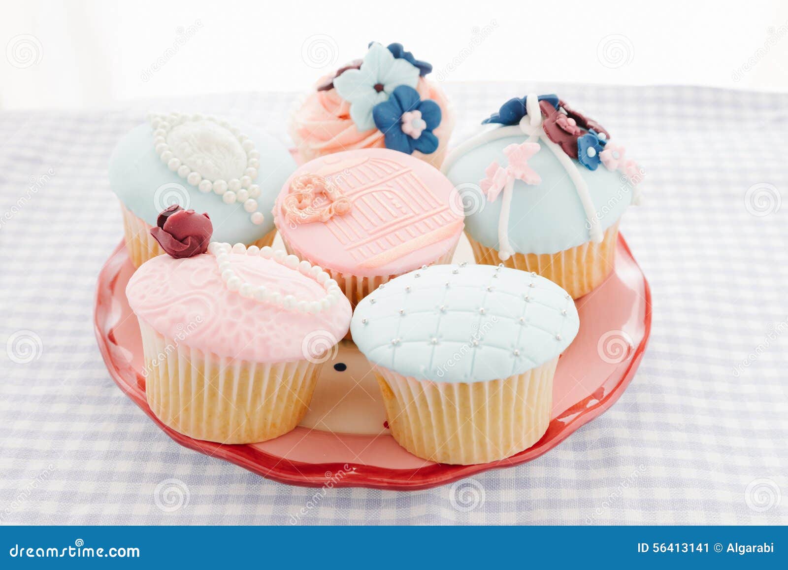 Vintage decorated cupcakes stock image. Image of cupcake - 56413141