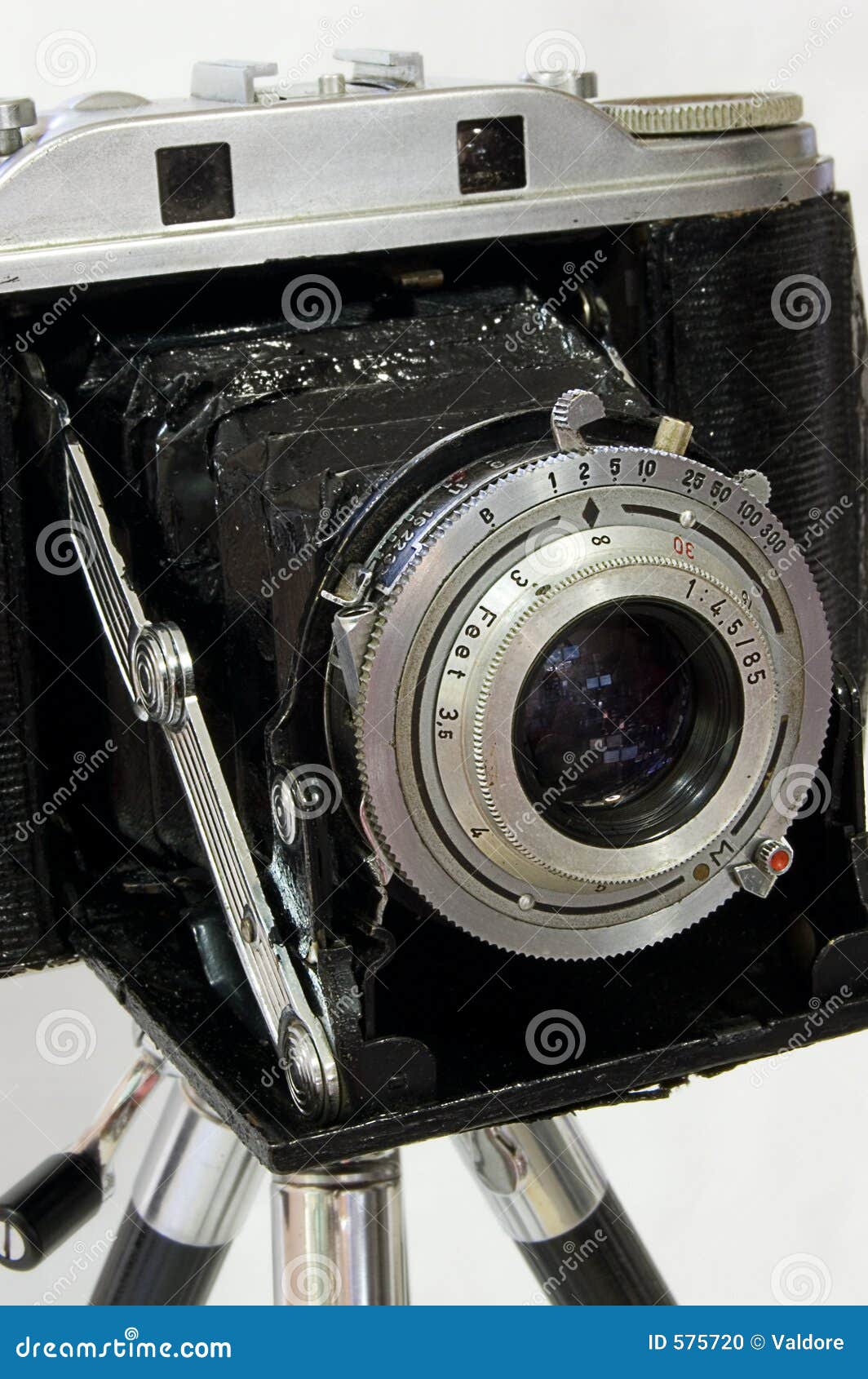 Vintage Film Camera on Tripod Stock Photo - Image of mirror, lowtech ...