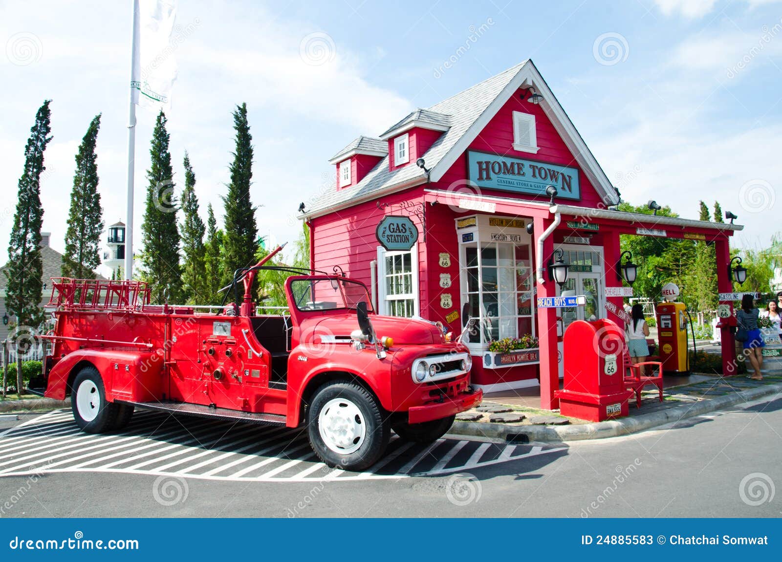 Vintage fire truck editorial stock photo. Image of color - 24885583