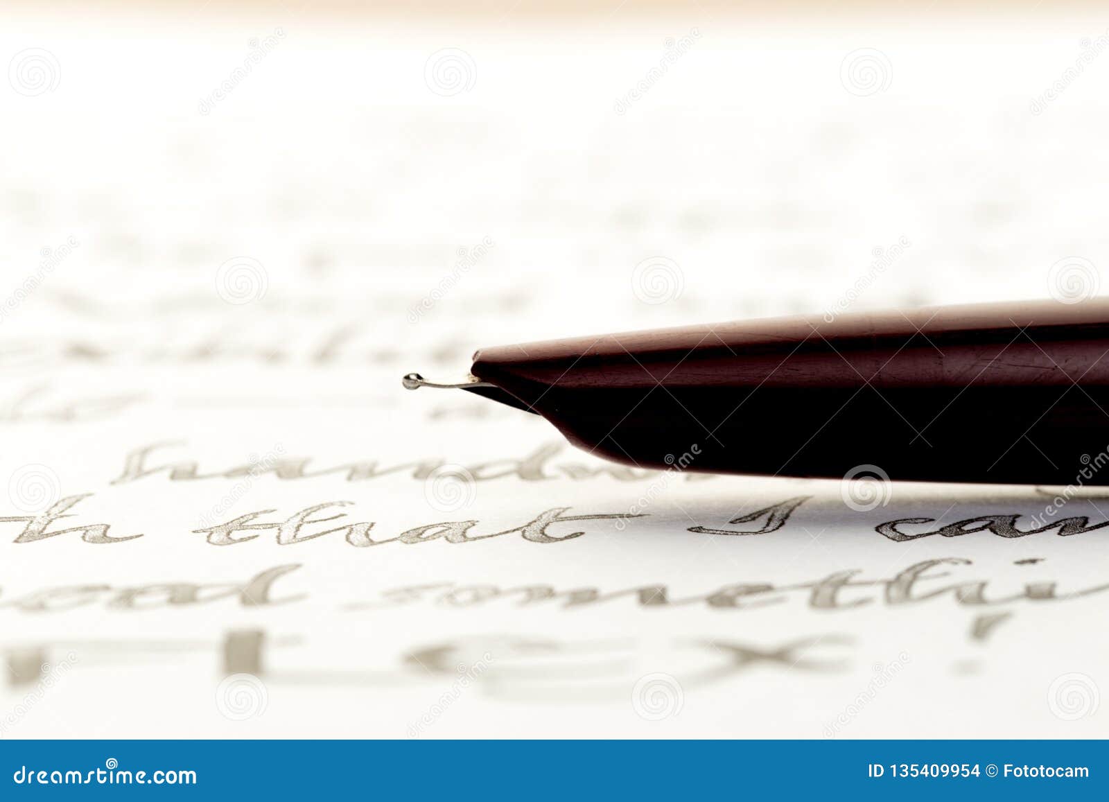 Vintage Fountain Pen on Letter Stock Photo - Image of copy, sign: 135409954