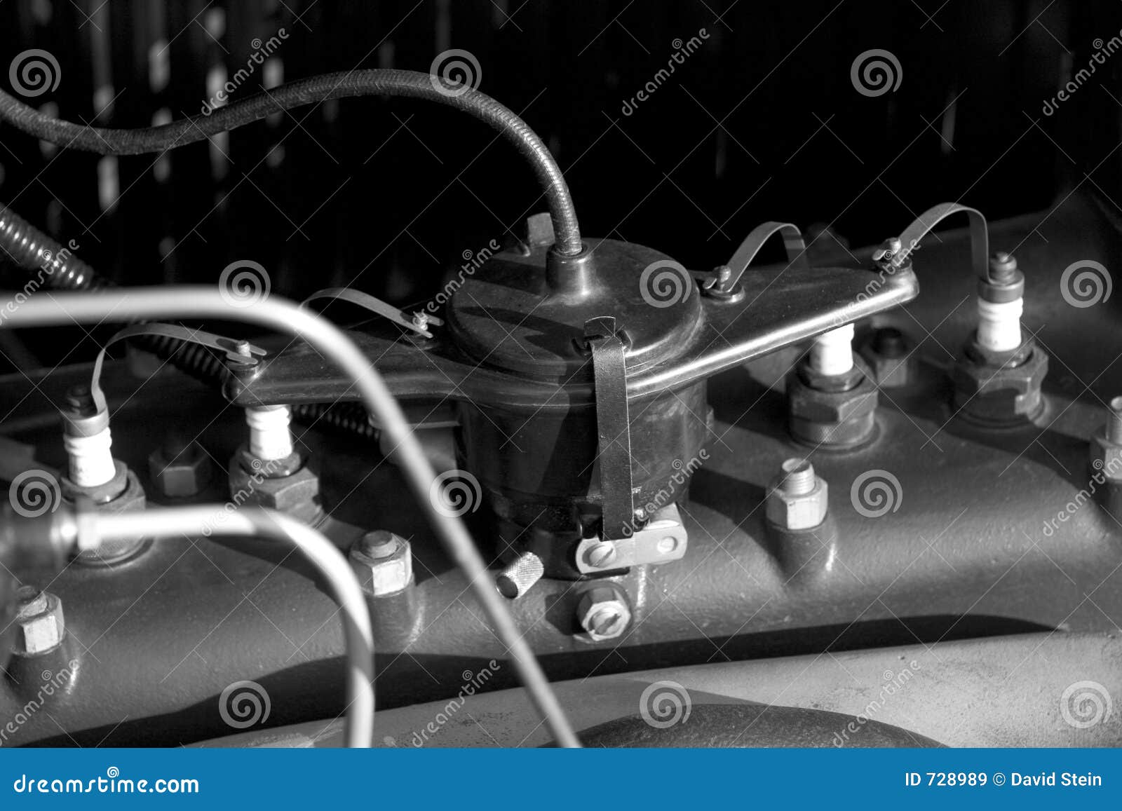 Vintage Four Cylinder Engine Stock Image - Image of spark, timing: 728989