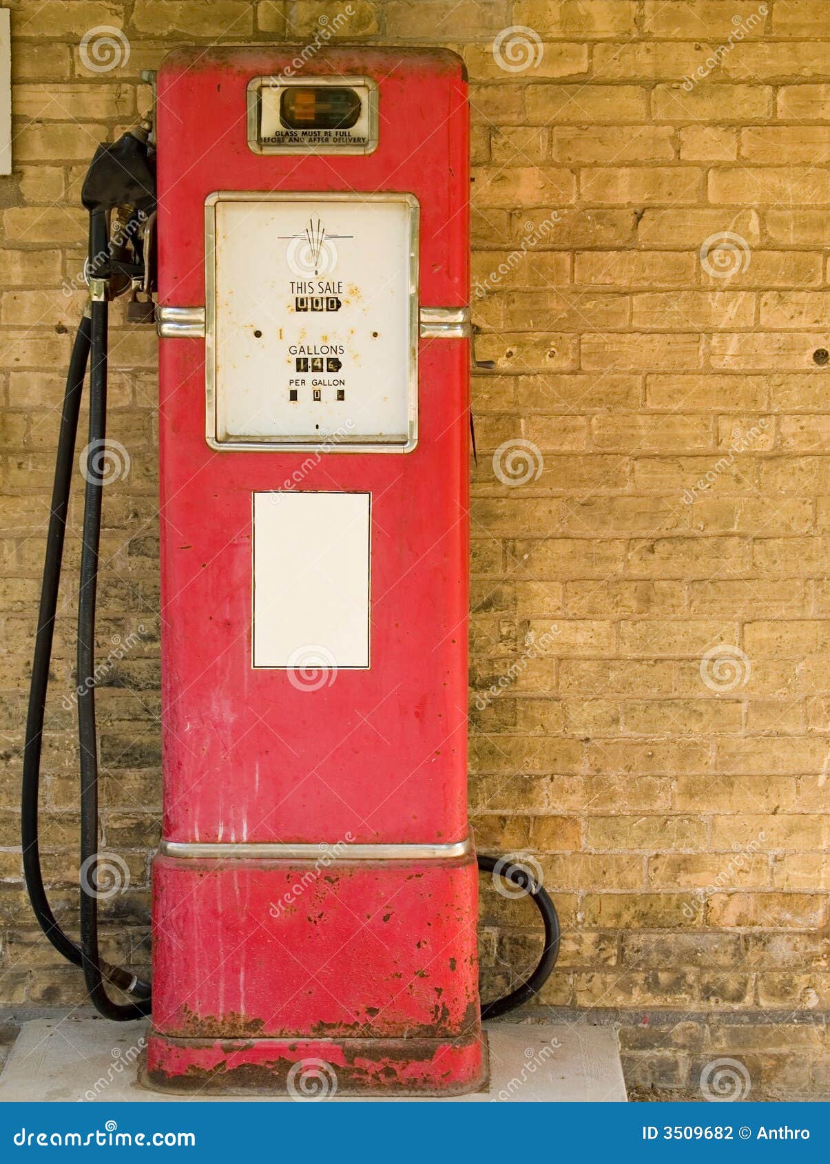Vintage gas pump stock photo. Image of pump, yellow, black - 3509682