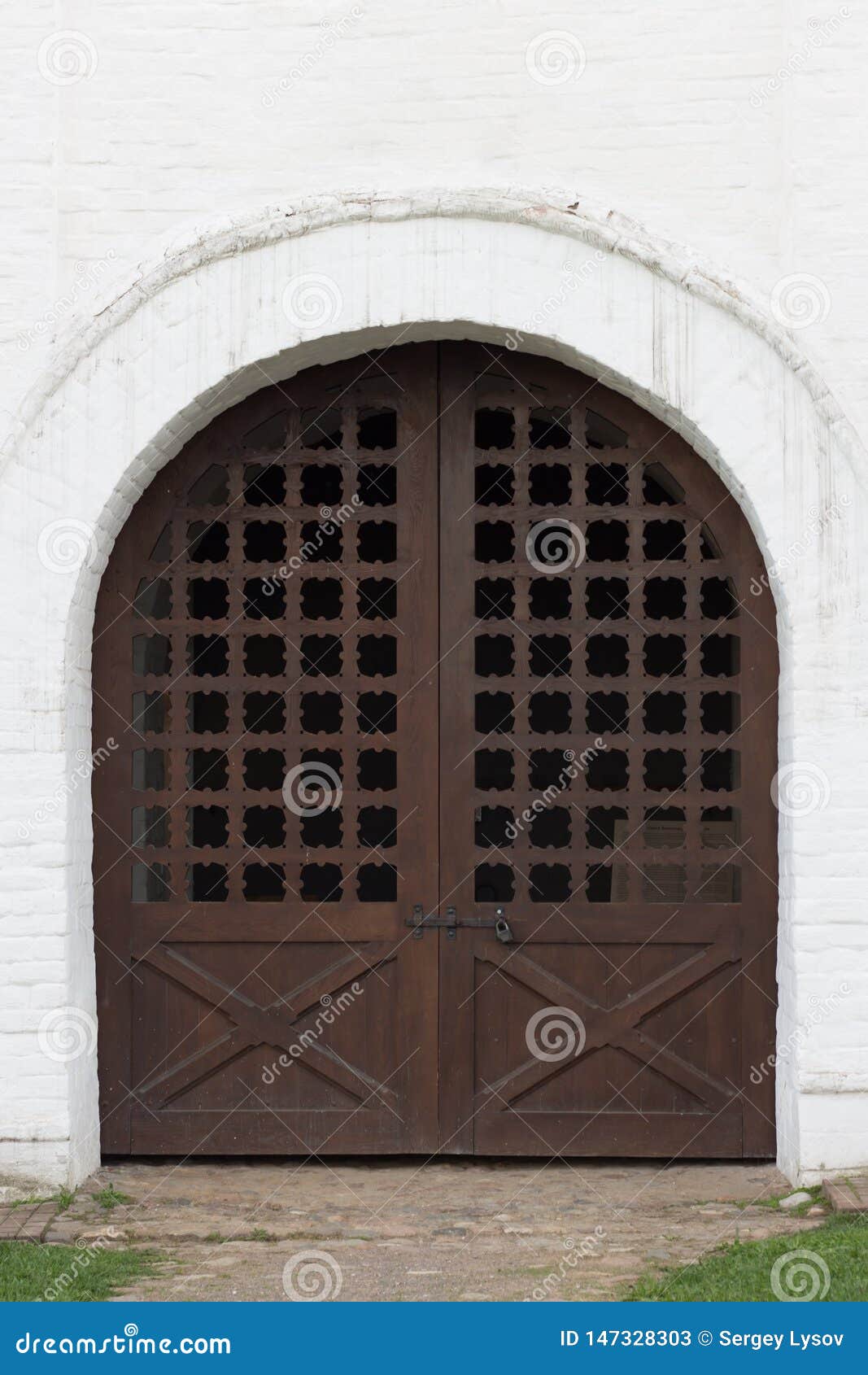 Vintage Gate in the Old Building Stock Image - Image of design, vintage ...