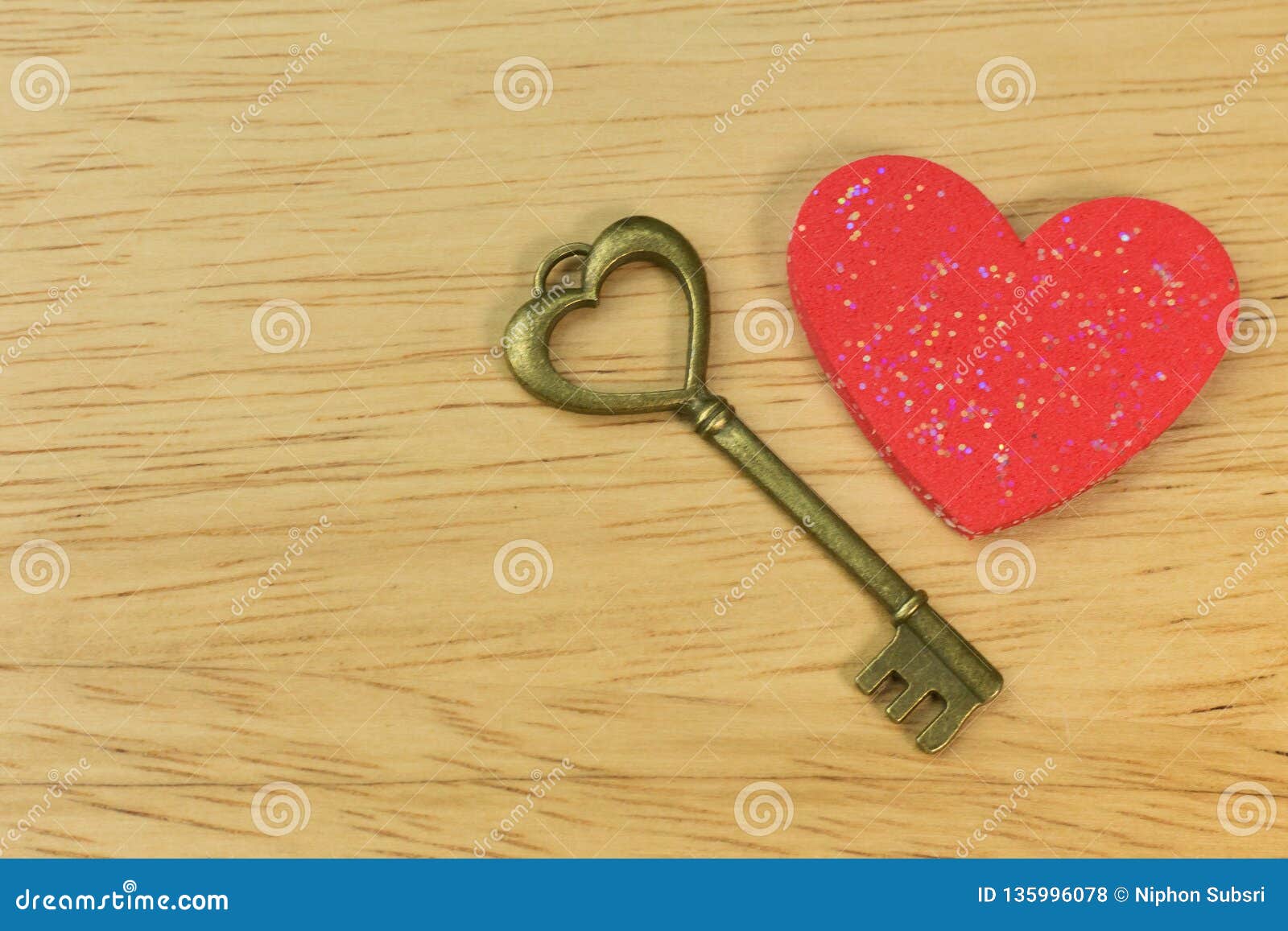 Vintage Gold Key Heart Abstract Close Up Image Stock Photo - Image of ...