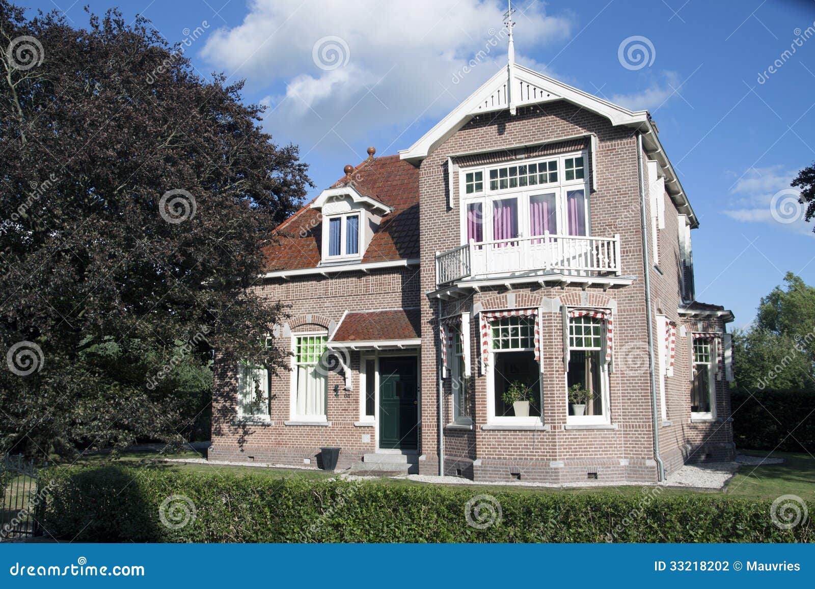 Vintage house stock photo. Image of monumental, dusk - 33218202