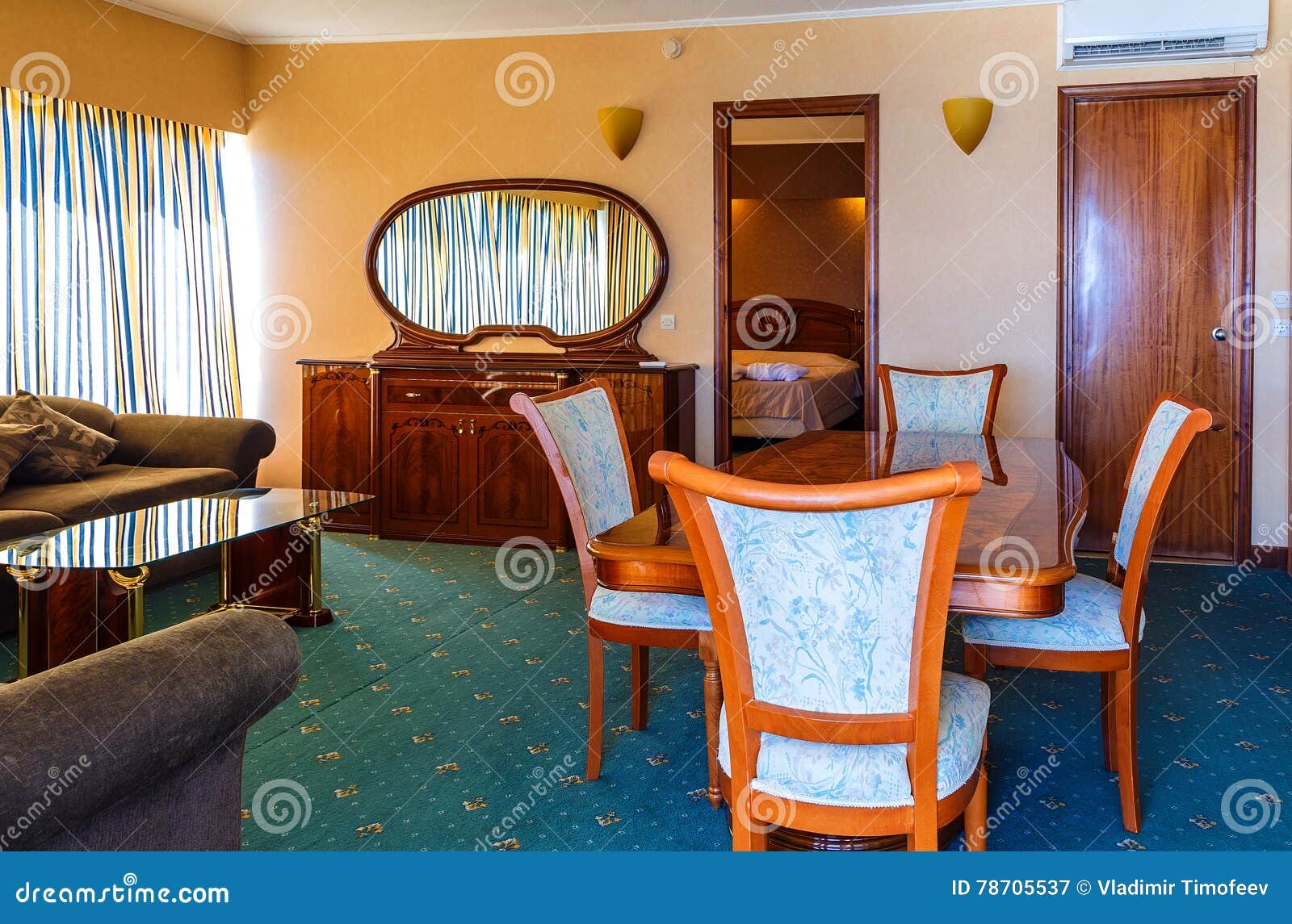 Vintage Mansion - a Luxurious Dining Corner in Retro Apartment Stock ...