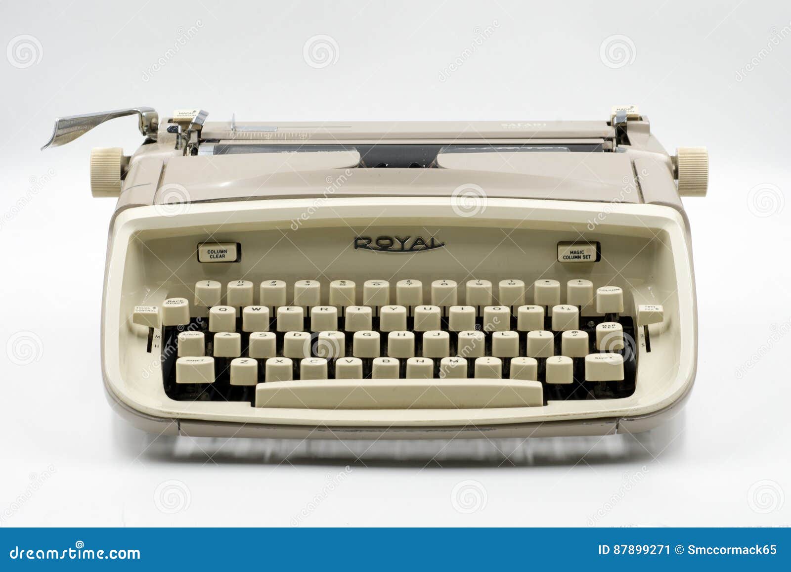 Vintage Manual Typewriter editorial photo. Image of advertising - 87899271