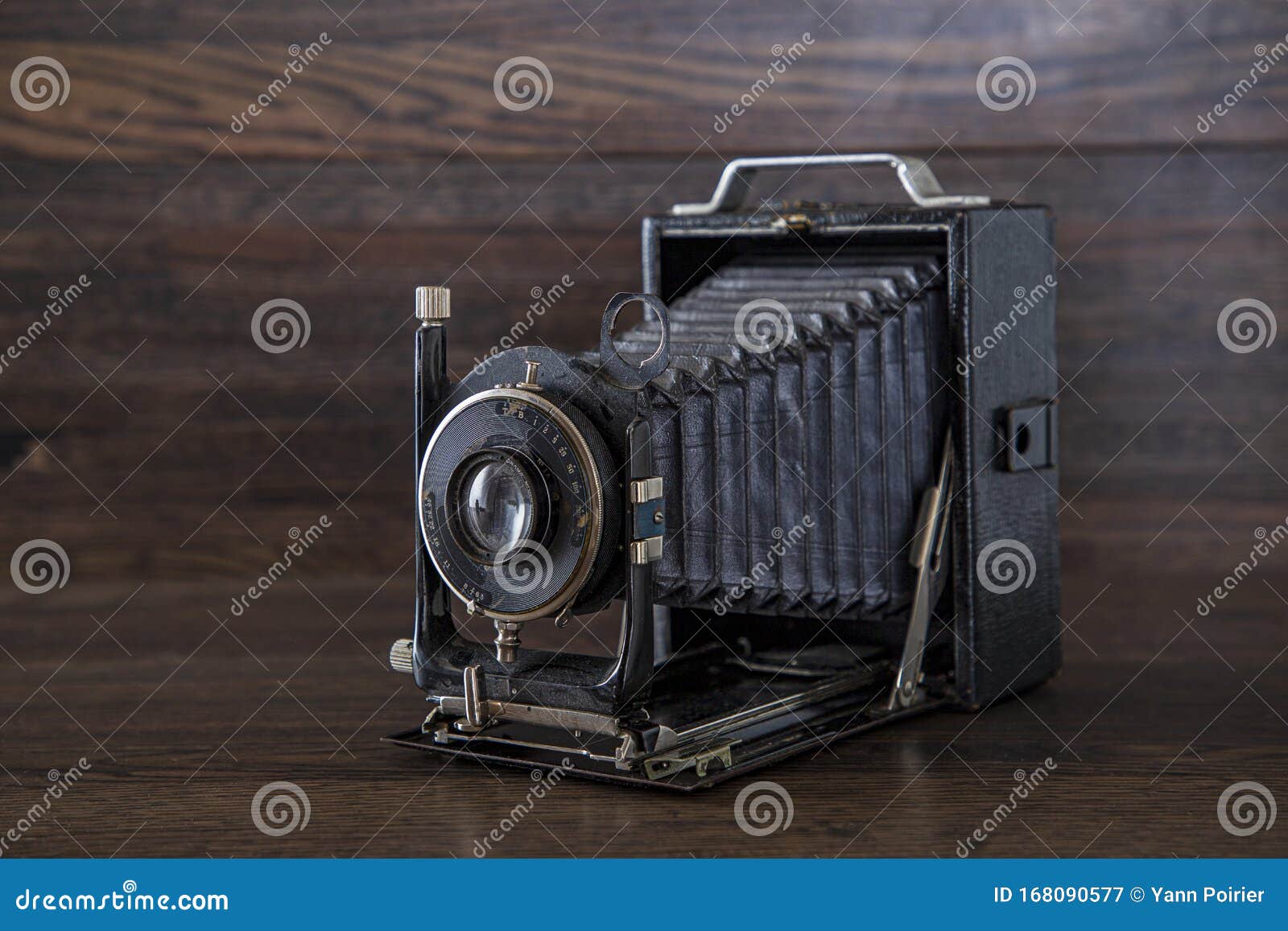 Vintage Medium Format Camera Stock Image - Image of vintage, wood ...