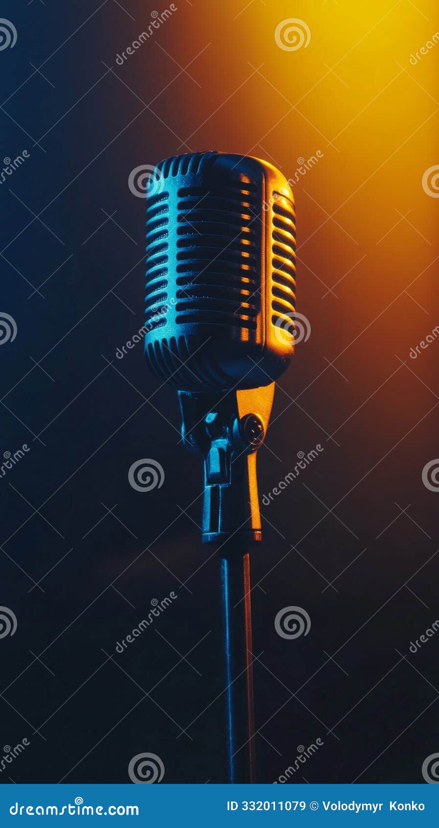 Vintage Microphone in Dramatic Lighting, Musical Performance Concept ...