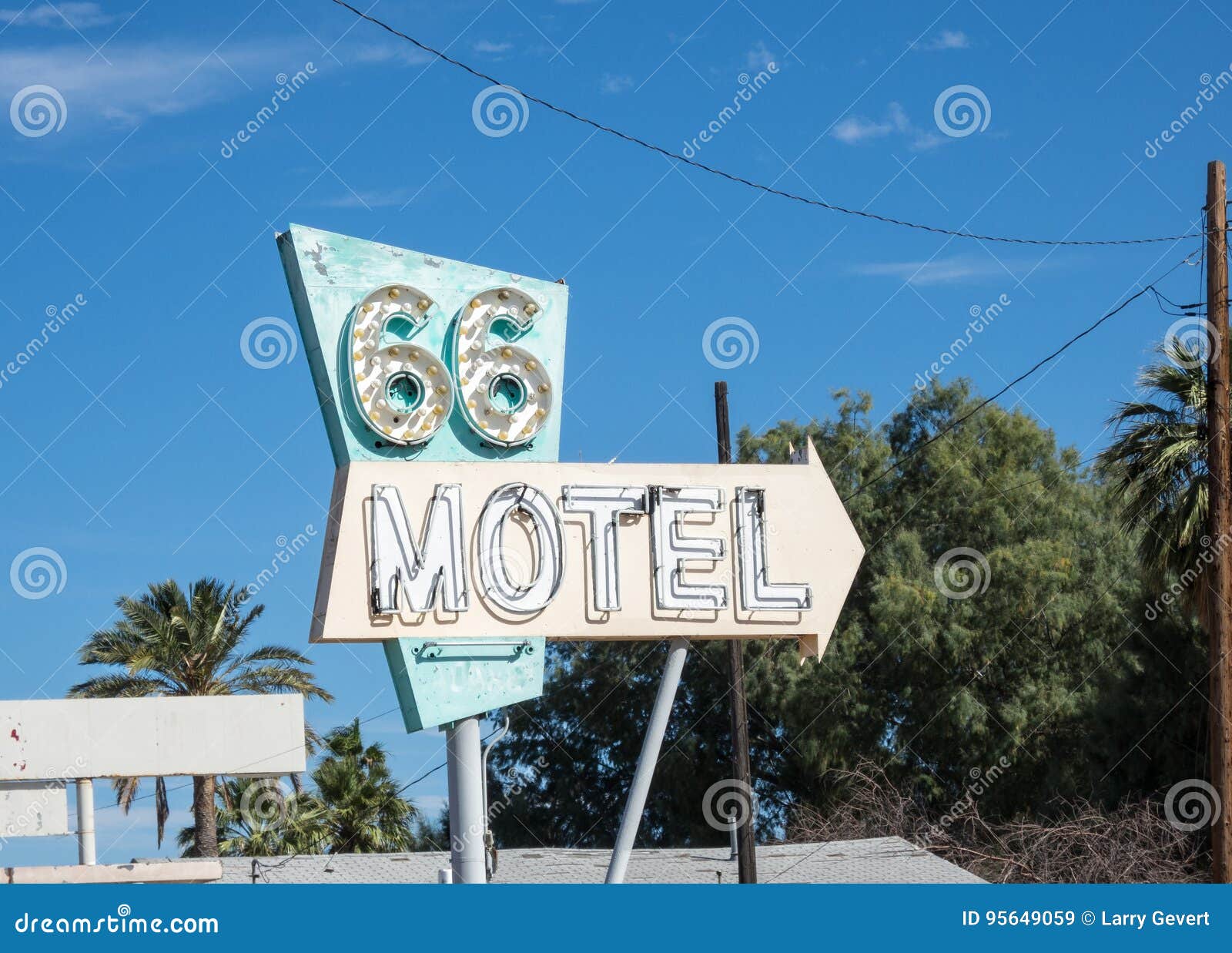 Vintage motel sign editorial stock image. Image of business - 95649059