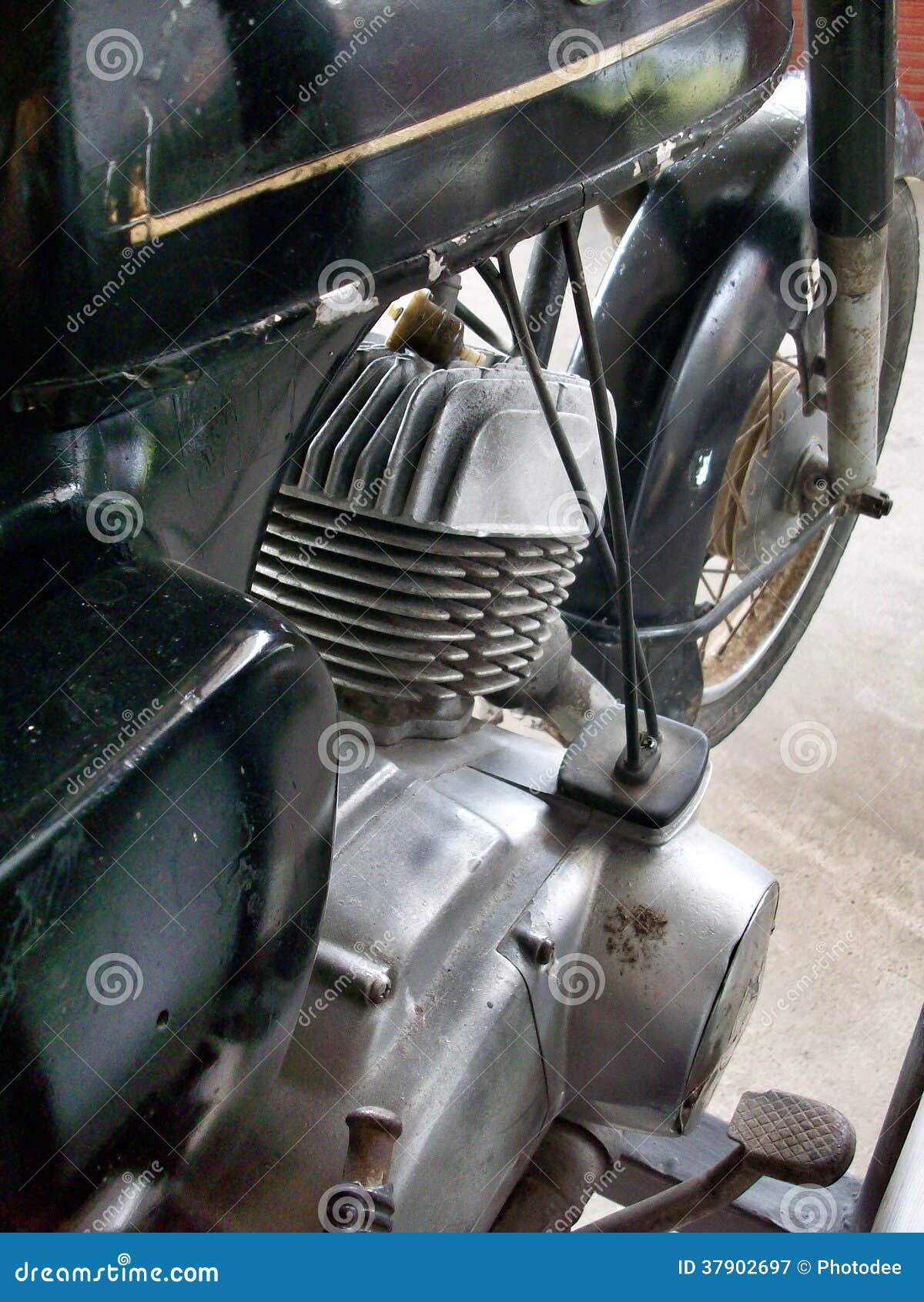Vintage motorcycle engine stock image. Image of iron - 37902697