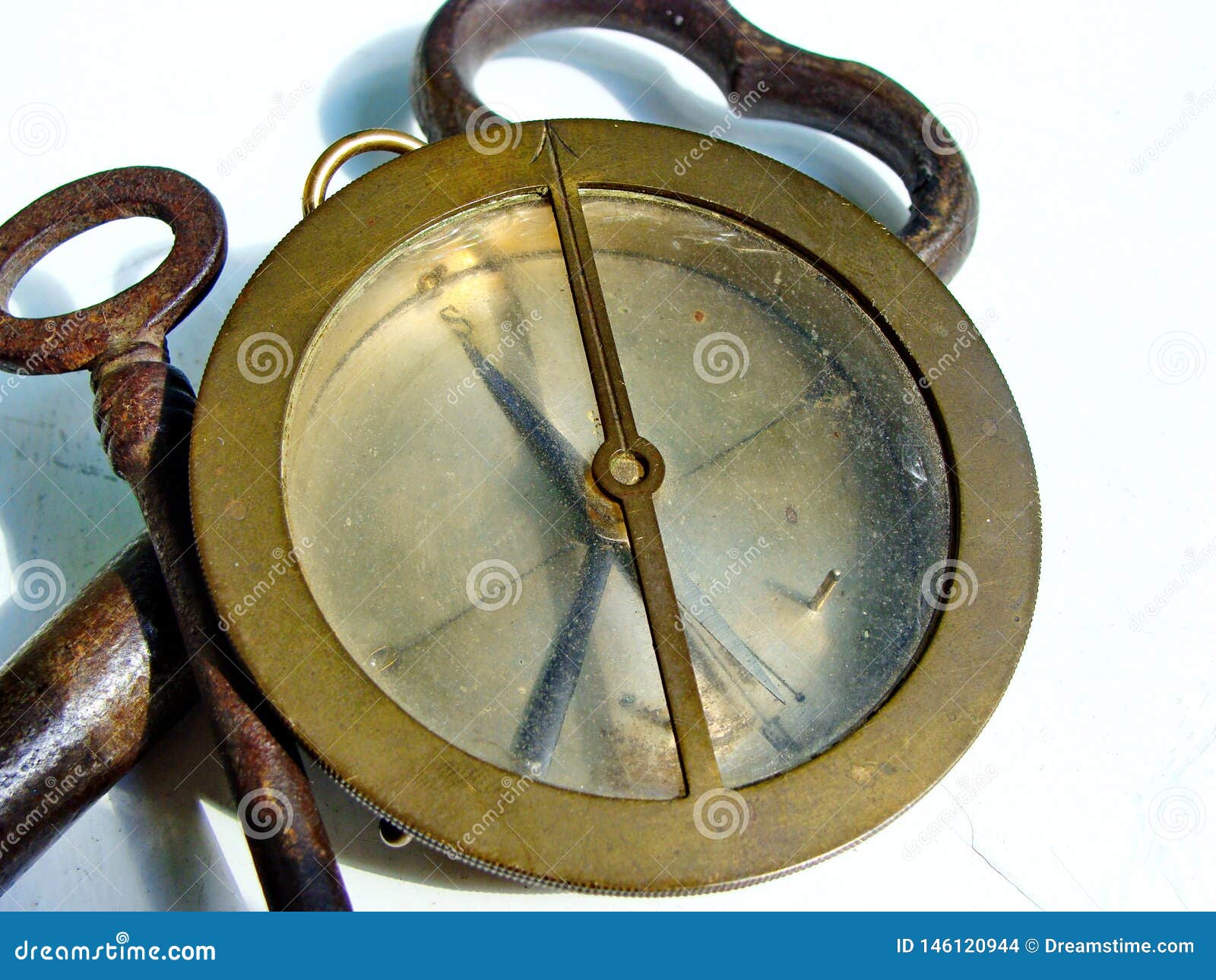 253 Vintage Brass Compass Close Up Stock Photos - Free & Royalty-Free ...