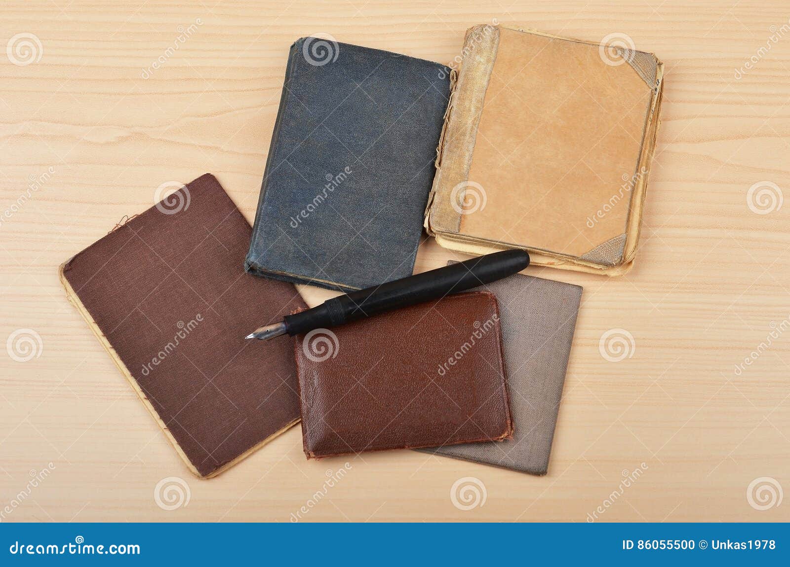 Vintage notepad and pen stock photo. Image of diary, handwriting - 86055500