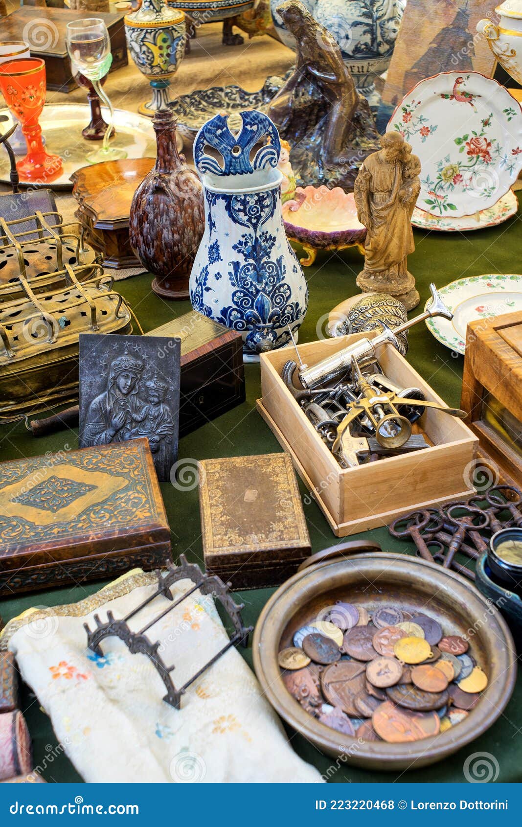 Vintage Objects Exposed during Arezzo Antiques Fair Editorial Stock ...