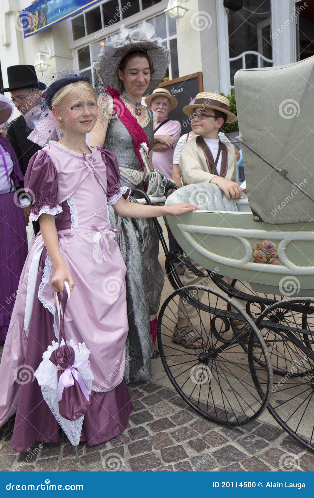 Vintage parade. editorial image. Image of beauty, prambelle - 20114500