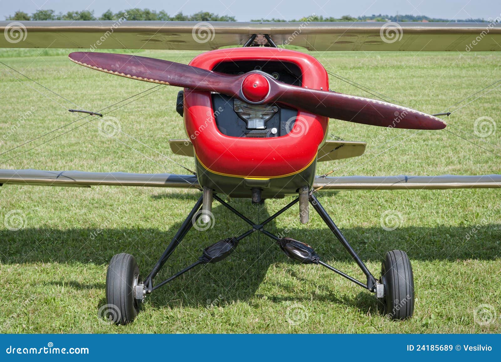 Vintage prop plane stock image. Image of airplane, recreation - 24185689