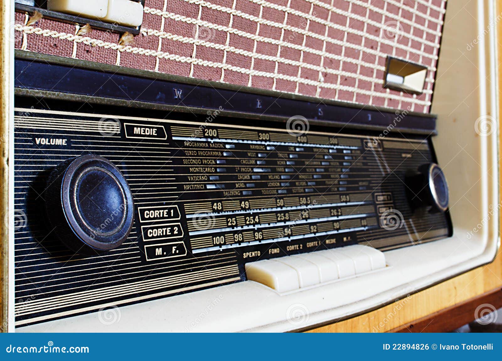 Vintage radio stock photo. Image of valves, vintage, music - 22894826