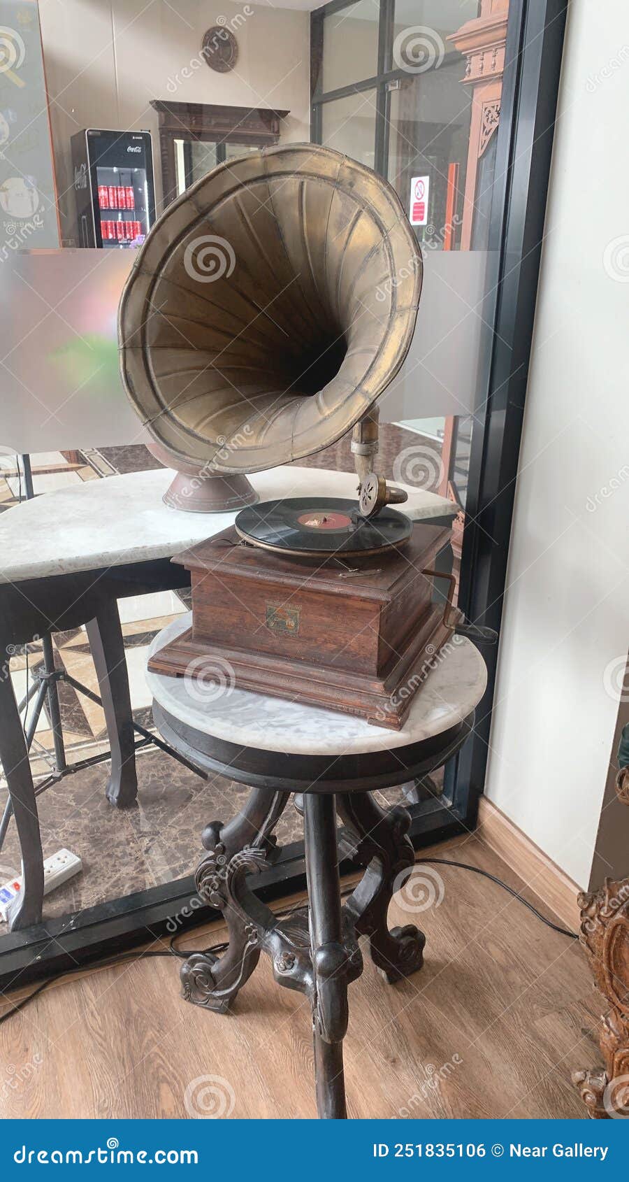 Old Record Player on the Table Editorial Photo - Image of girl, garden ...