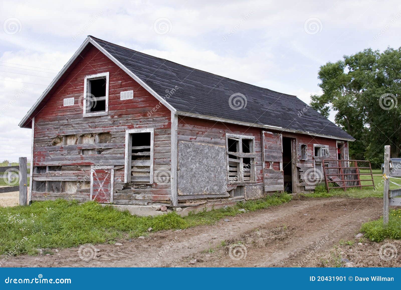 Vintage rustic shed stock image. Image of vintage, wood - 20431901