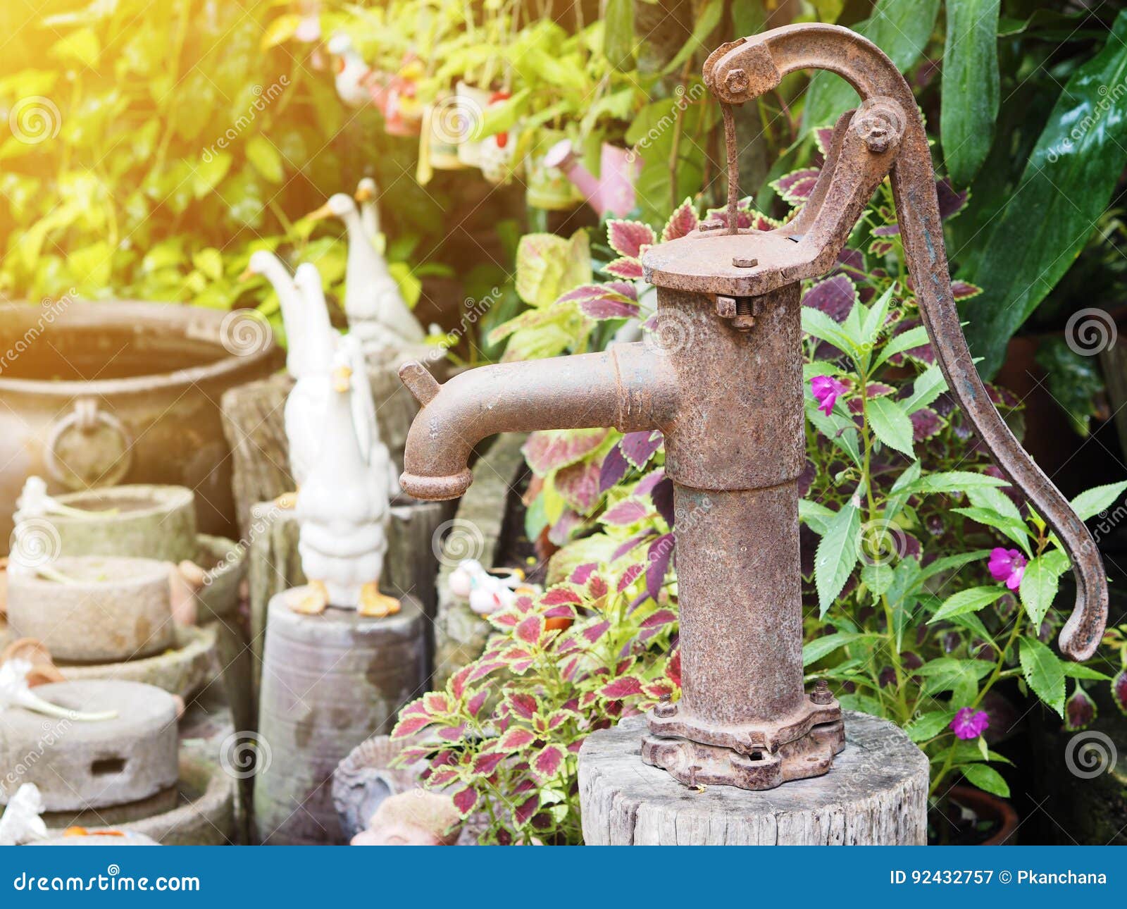 Vintage Rusty Hand Water Pump Stock Image - Image of nature, outdoor ...