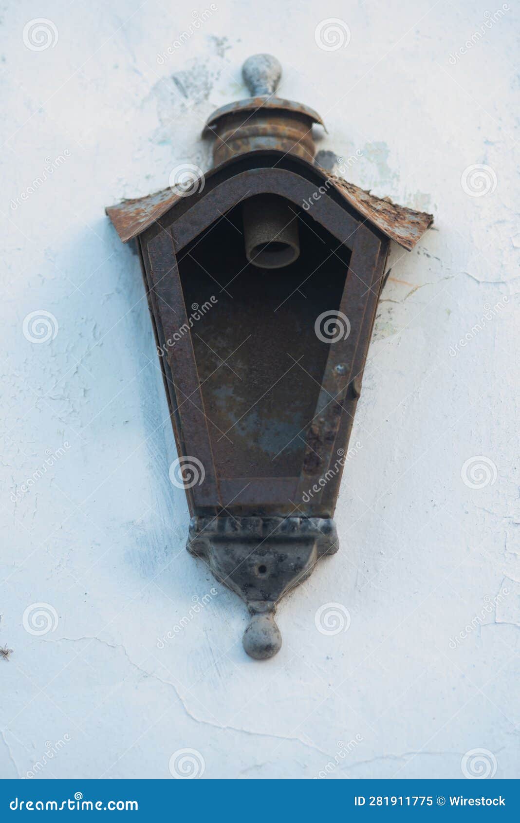 Vintage Rusty Wall Light Fixture. Stock Image - Image of wall, dimmed ...
