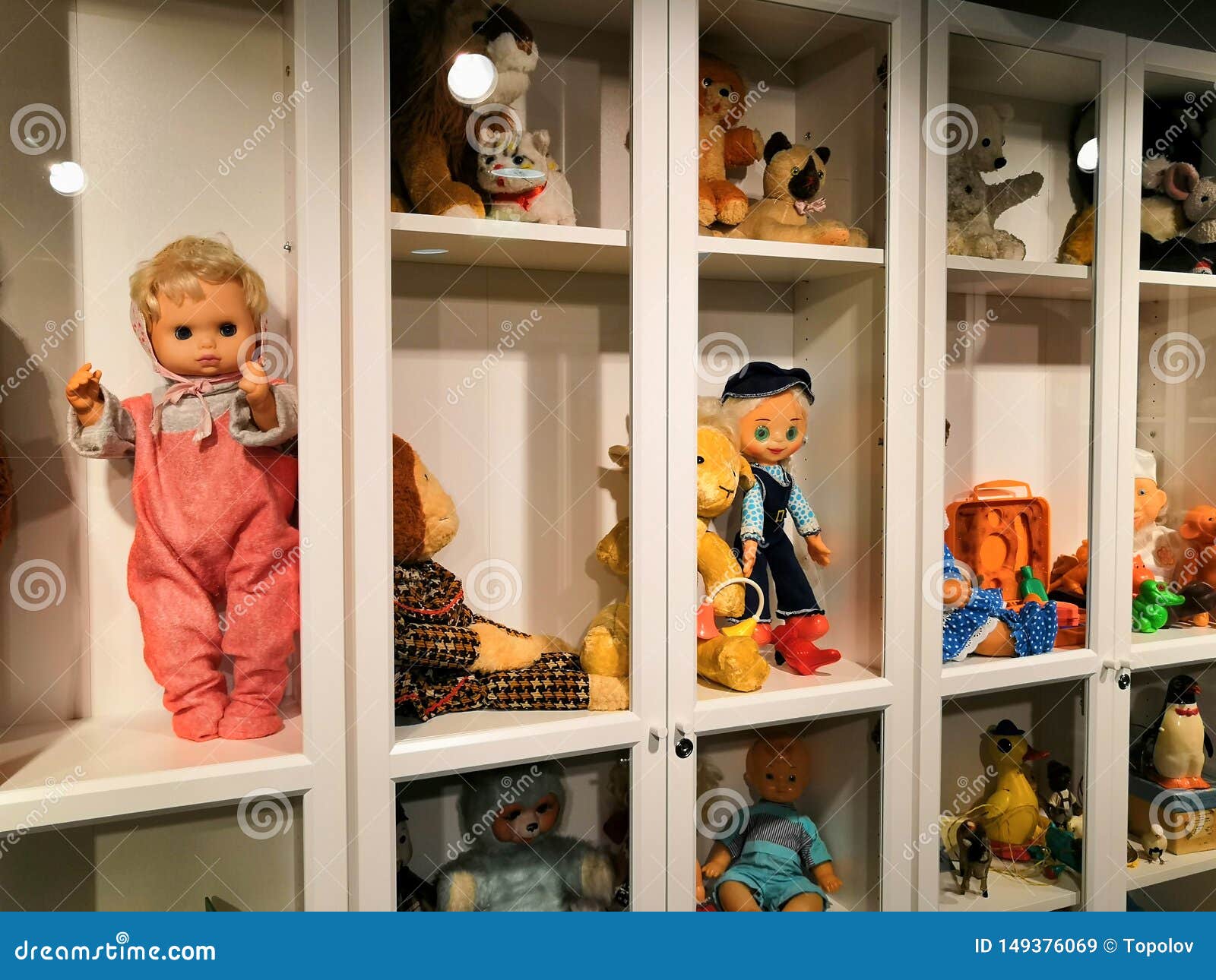 Vintage soviet toys editorial stock image. Image of ussr - 149376069