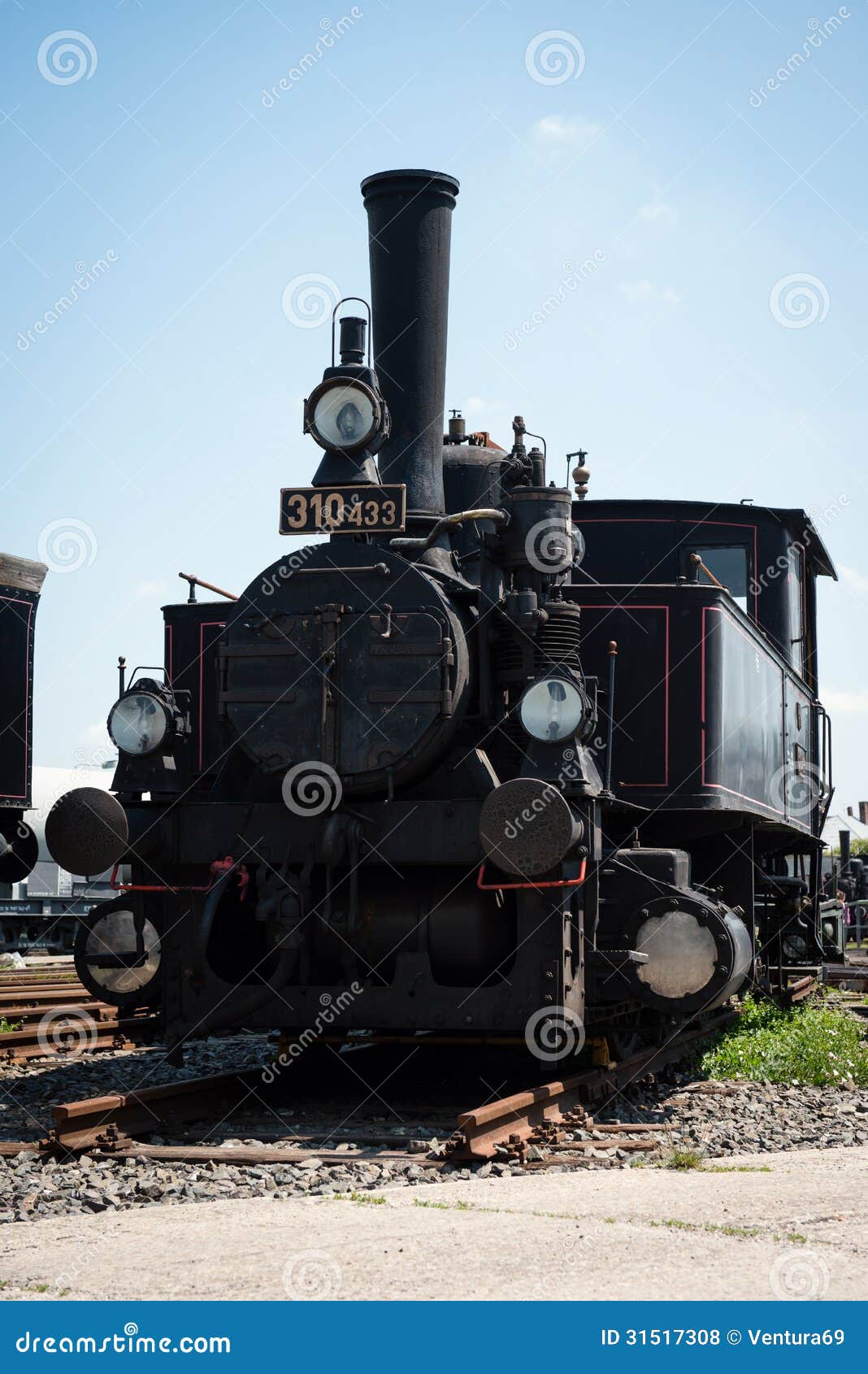 Vintage steam locomotive stock photo. Image of buffer - 31517308