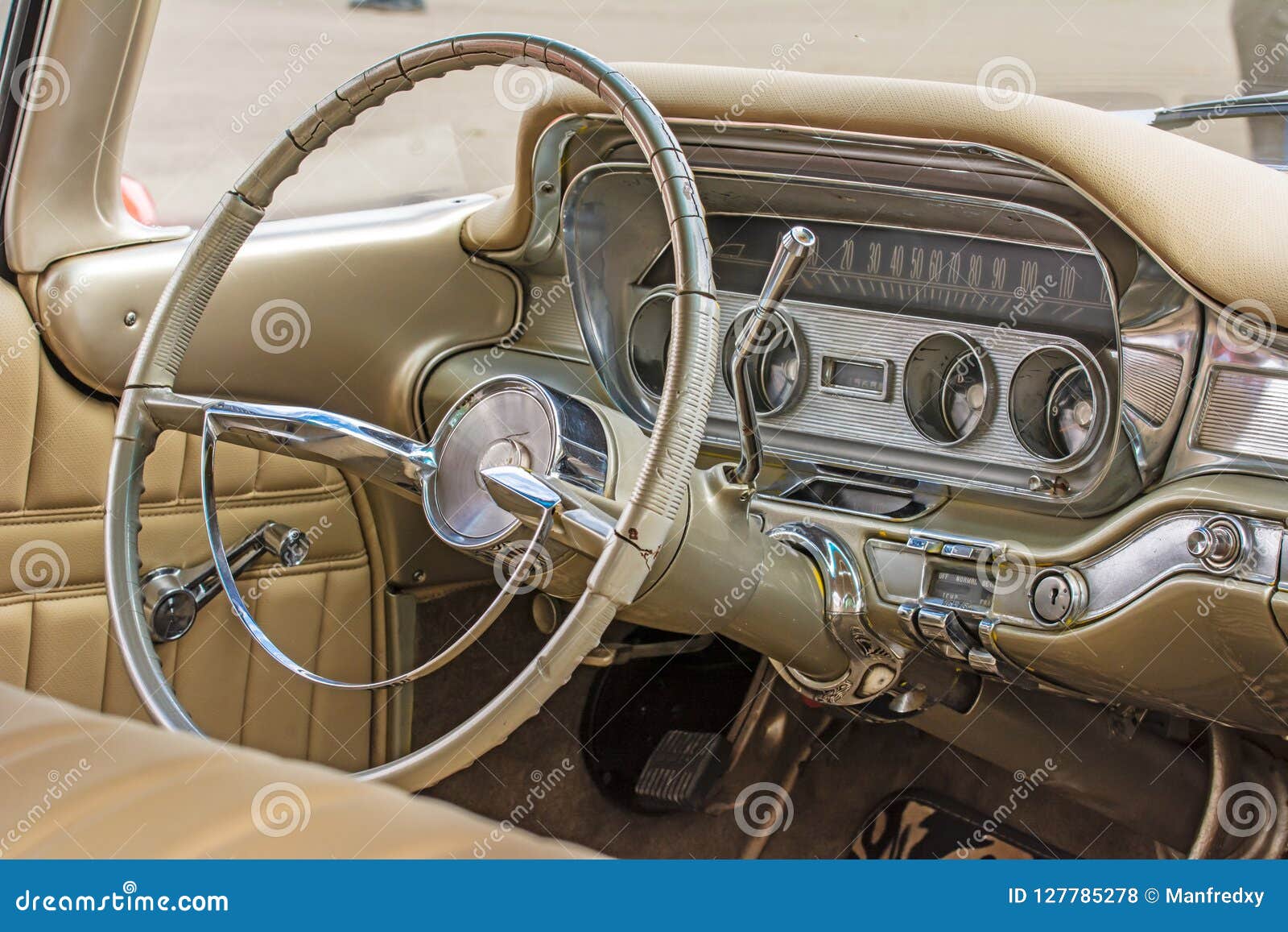 Vintage Steering Wheel of an Old-timer Stock Photo - Image of gauge ...