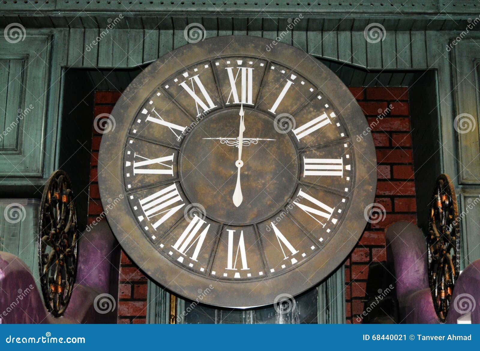 Vintage Style Clock Old Theme Stock Illustration - Illustration of blur ...