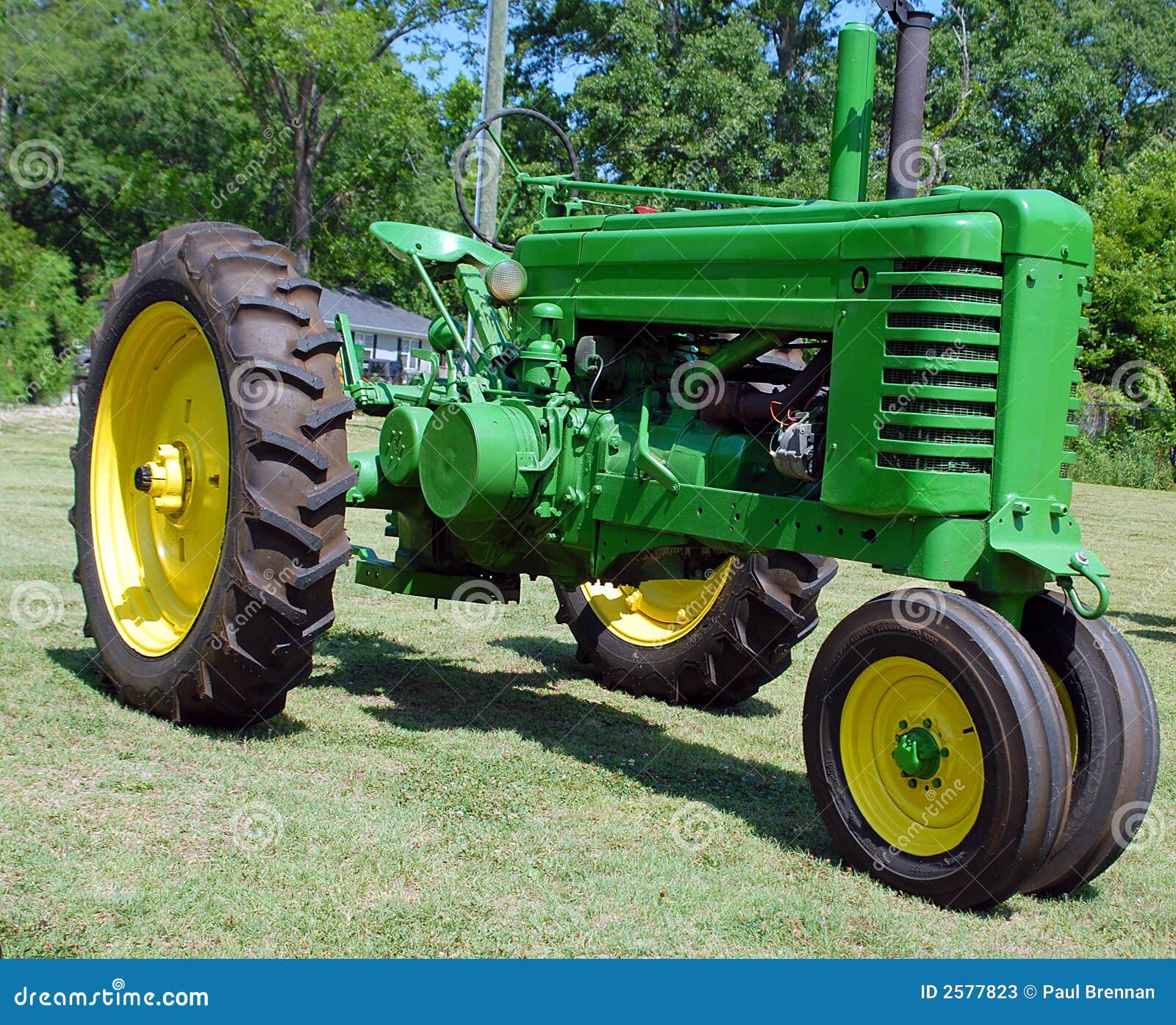 Vintage Tractor editorial stock photo. Image of engine - 2577823