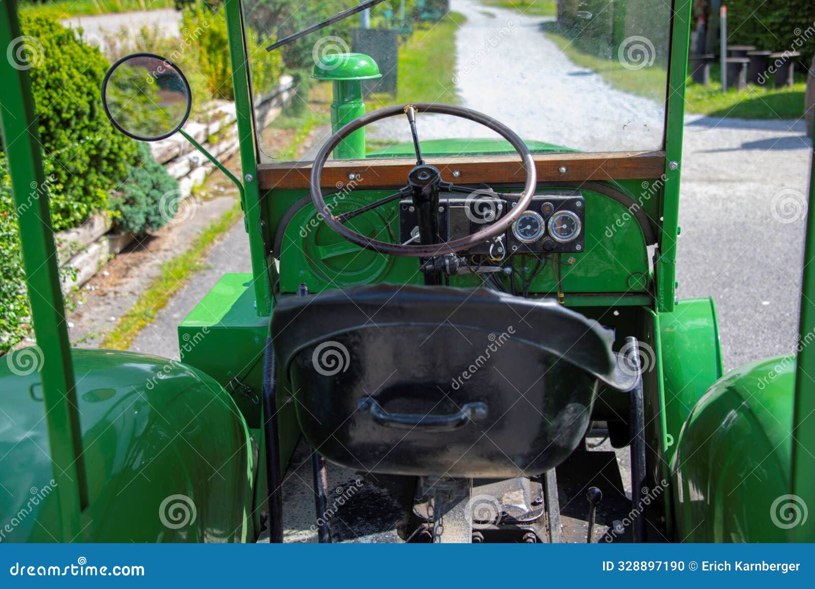 Vintage Tractor Drivers Seat Stock Photo - Image of green, metal: 328897190