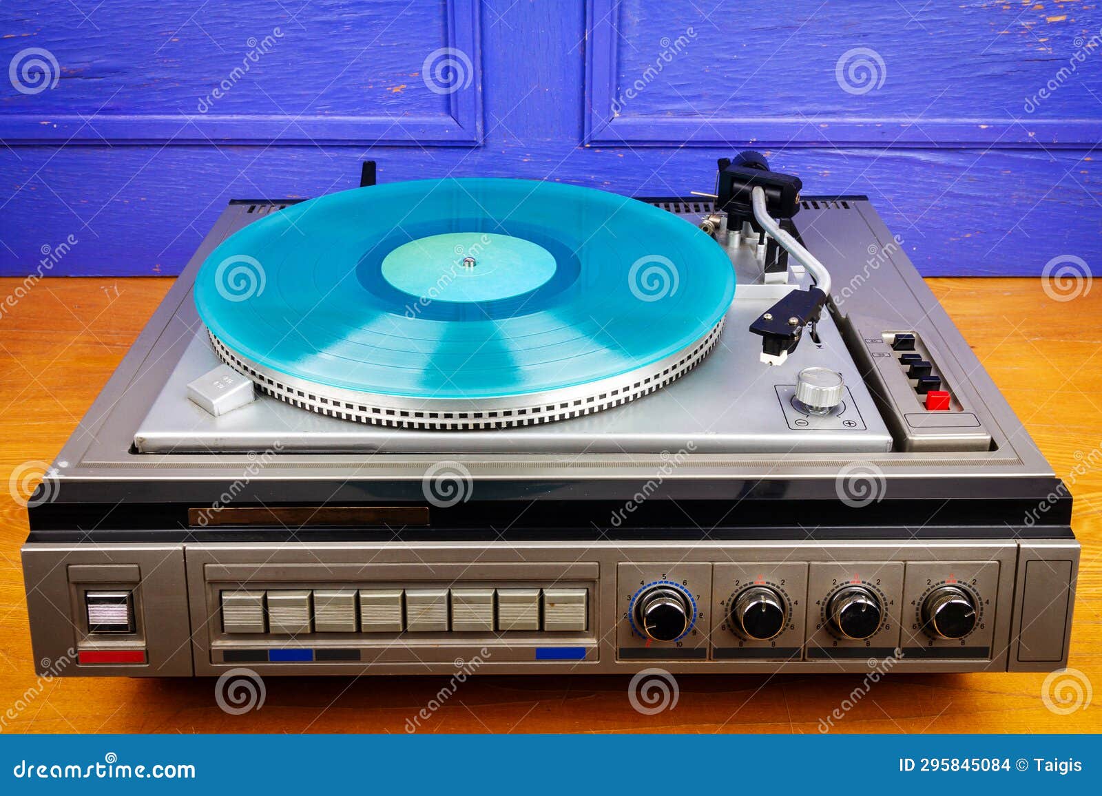 Vintage Turntable Vinyl Record Player with Turquoise Vinyl Stock Photo - Image of analog, player ...