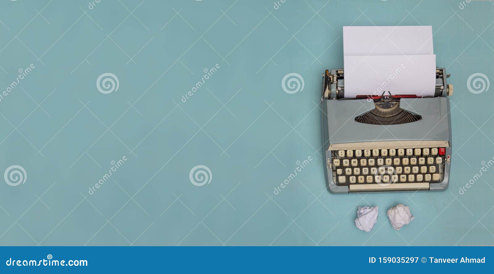 Vintage Typewriter And Crumpled Papers With Copy Space Banner Royalty ...