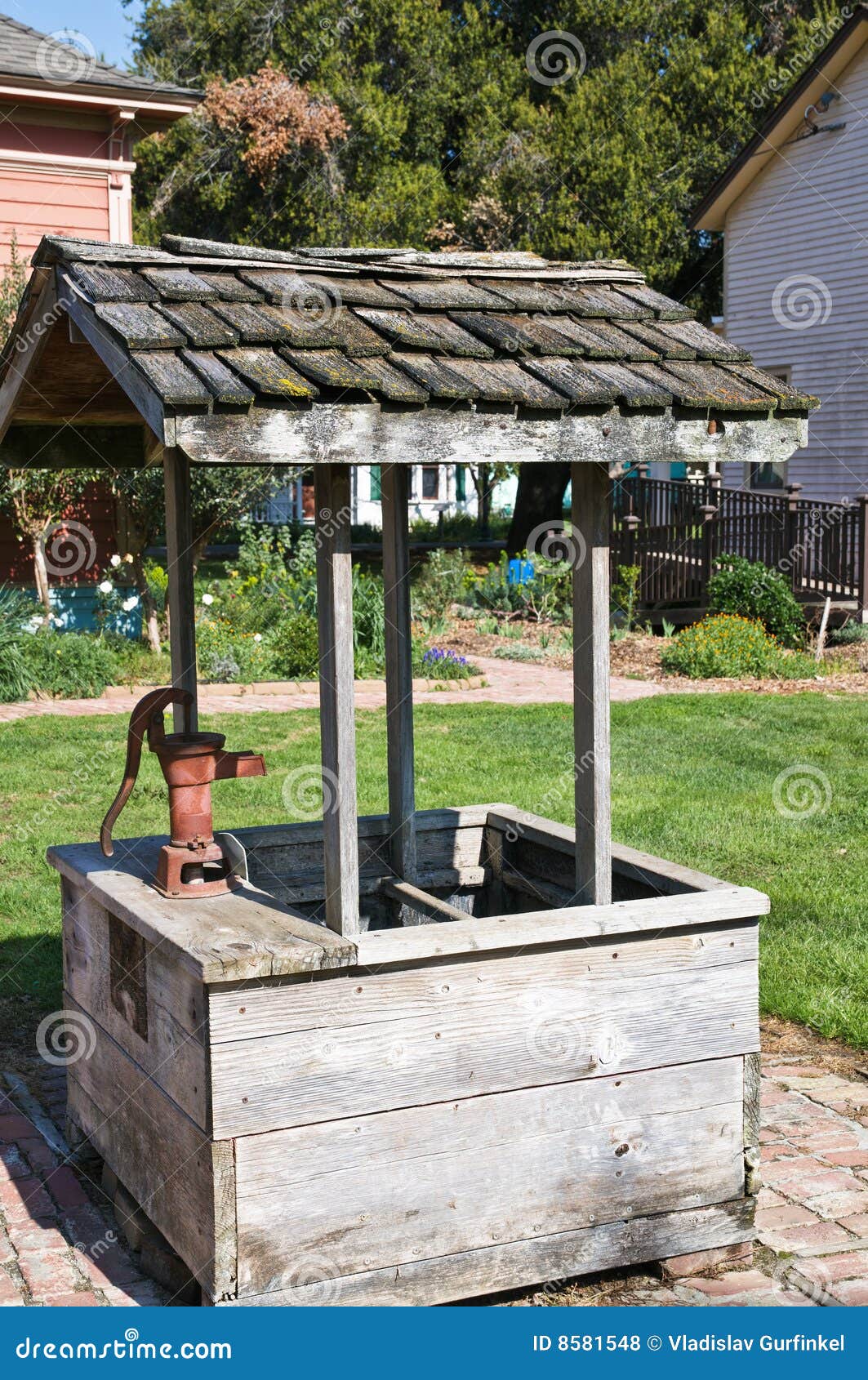 Vintage water well stock photo. Image of countryside, vintage - 8581548