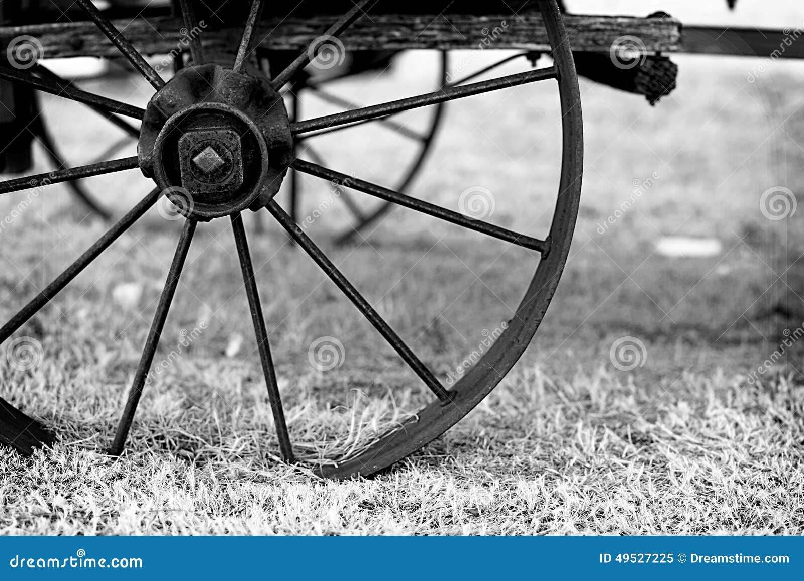 Old Vintage Wheel Water Mill Moving Water Splashes Into Pond Royalty ...