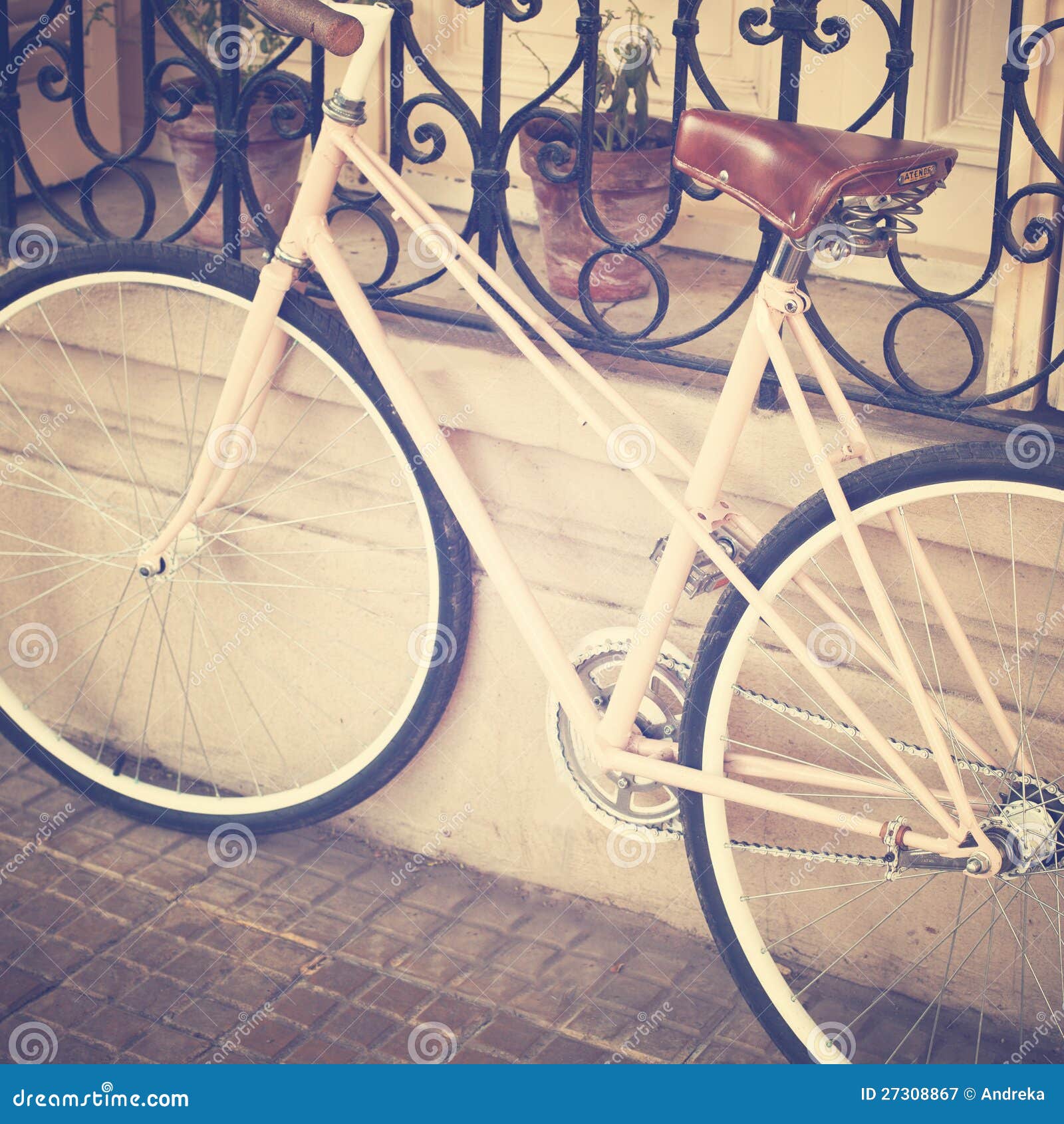 Vintage white bicycle stock image. Image of urban, retro - 27308867