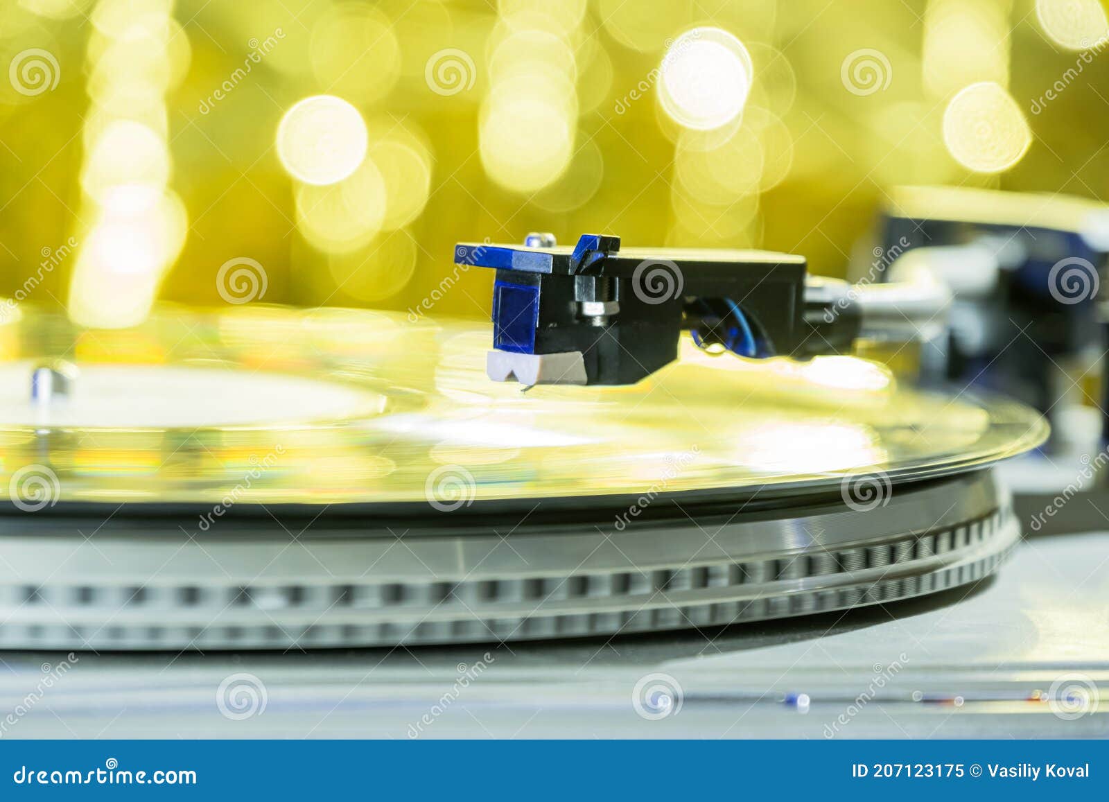Vinyl record player stock image. Image of disco, scratch - 207123175