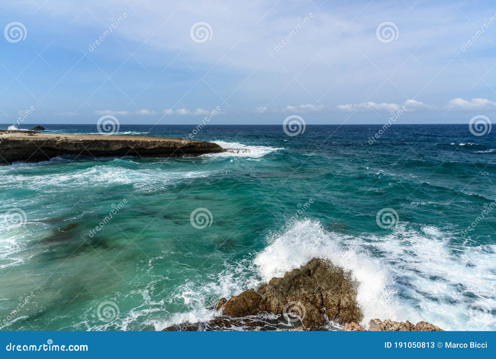 Violent Waves Crash on a Cliff Stock Image - Image of aruba, rock ...