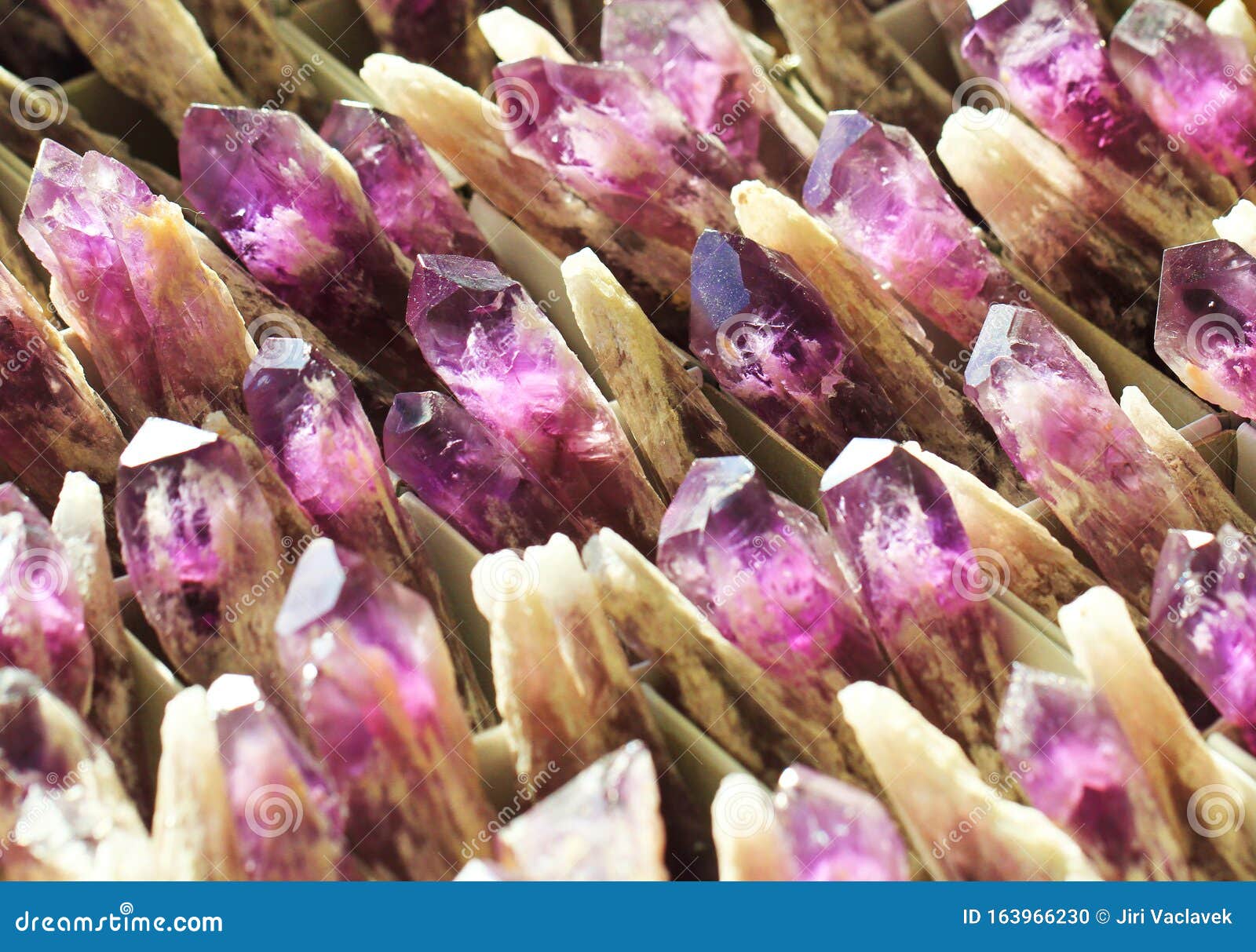 Violet amethyst texture stock photo. Image of druse - 163966230