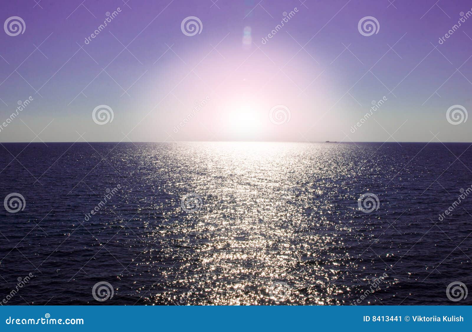 Violet sunset stock image. Image of horizon, dark, foam - 8413441