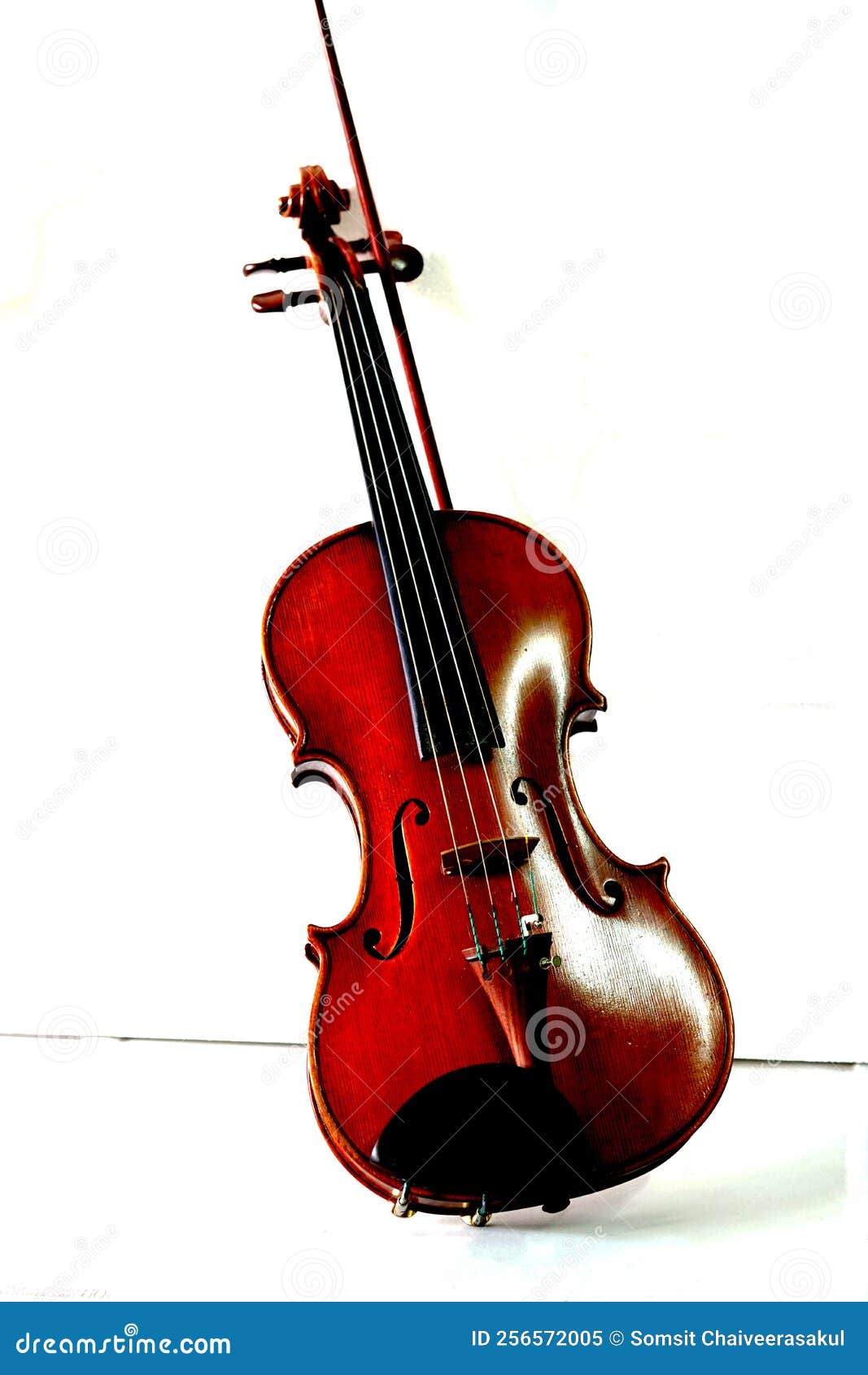 Violin with fiddle stick stock image. Image of orchestra - 256572005
