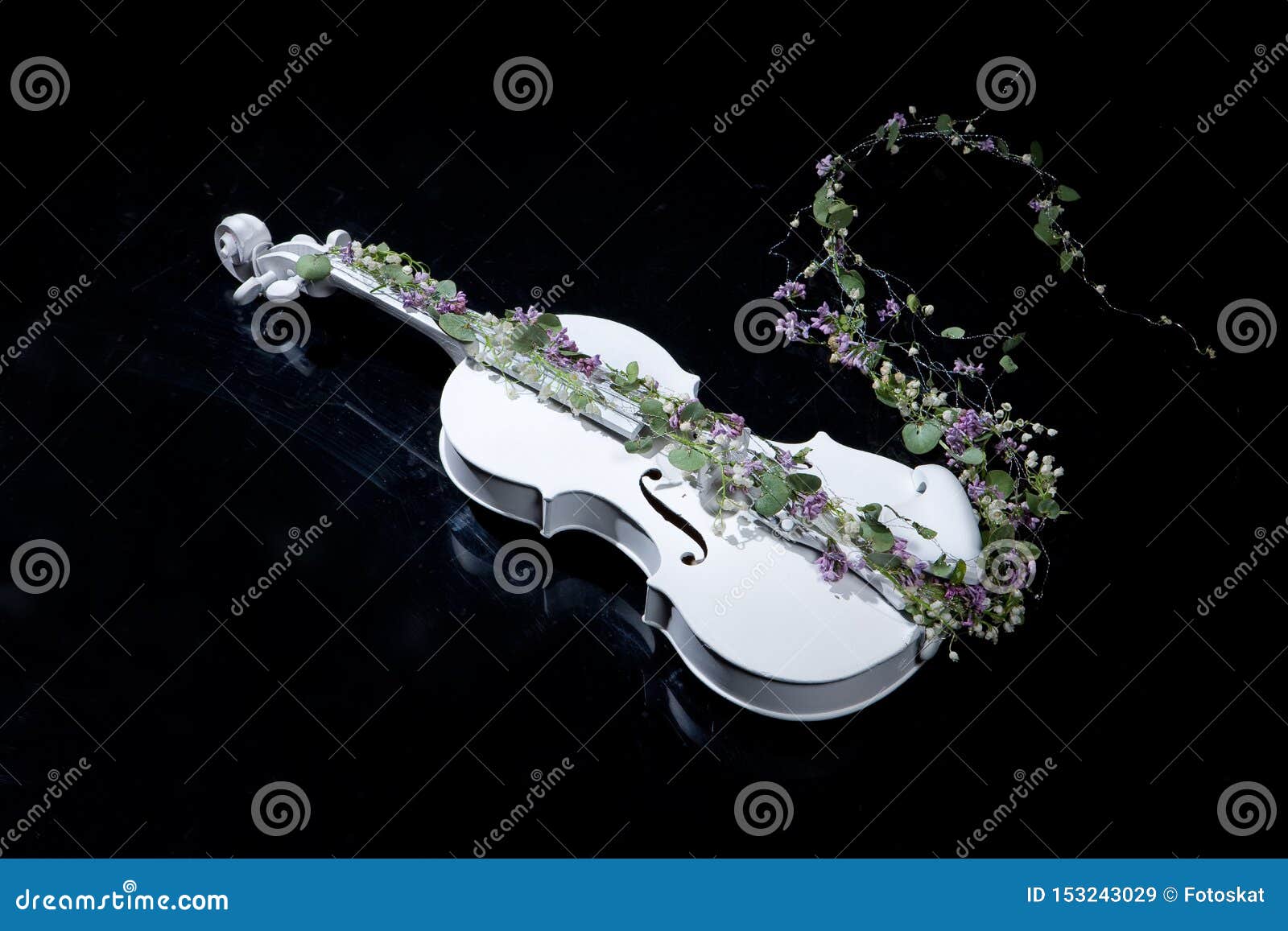 Violin and Flowers stock image. Image of musician, arrangement - 153243029