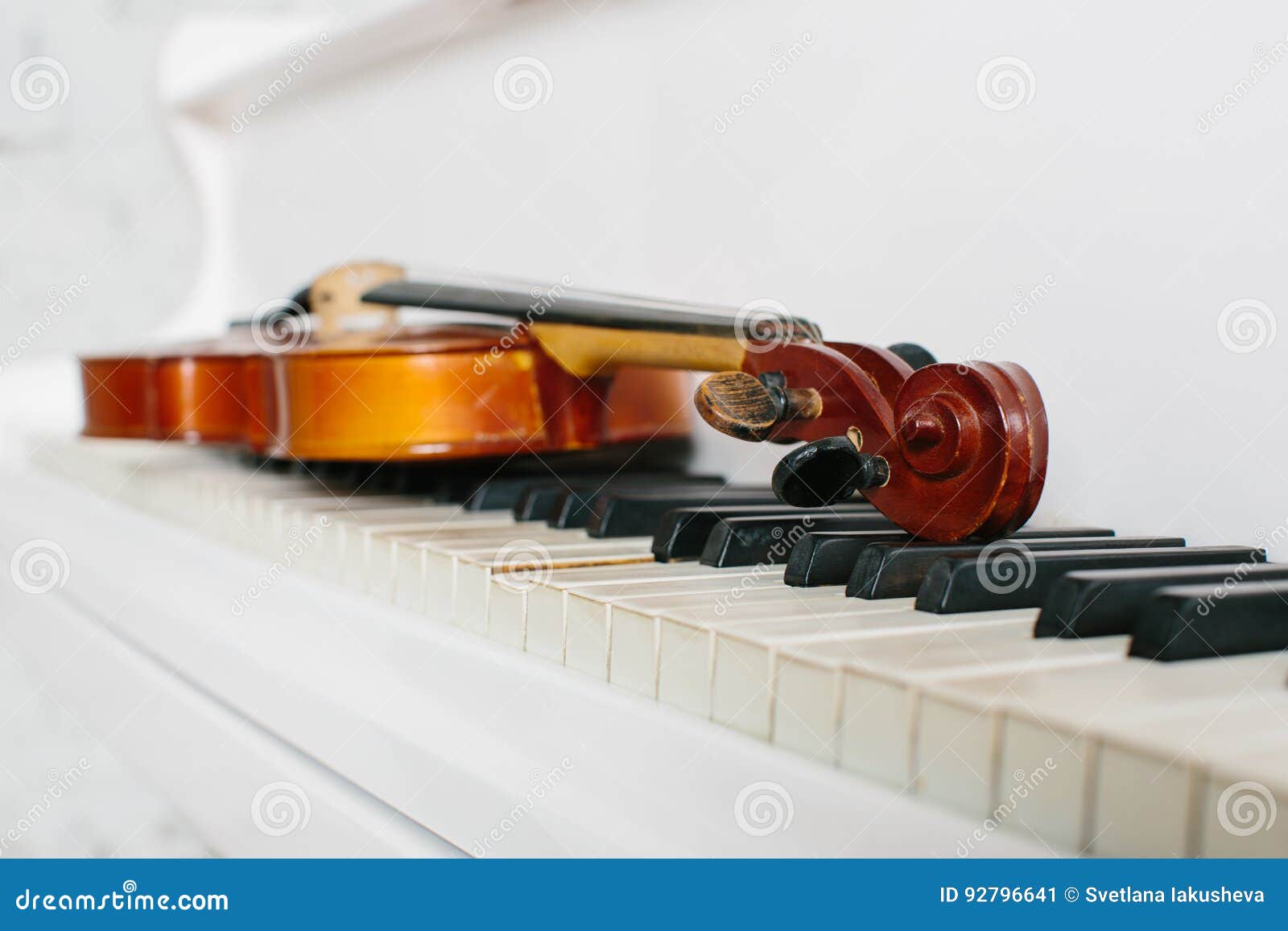 The Violin and Keyboard of White Piano Stock Image - Image of indoor ...