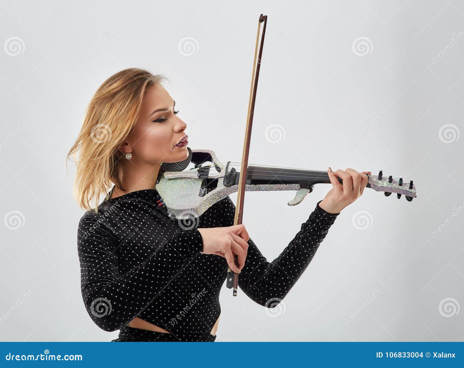 Violin player lady stock photo. Image of fiddle, classy - 106833004