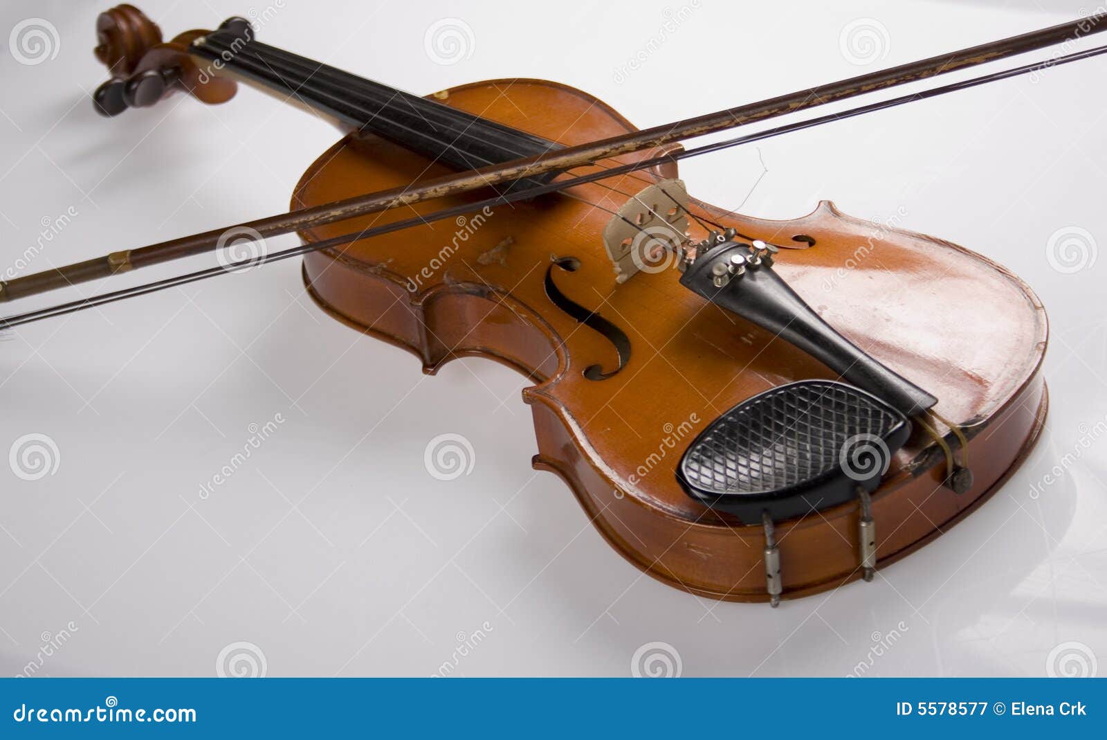 Violin and it s bow stock image. Image of fred, strings - 5578577