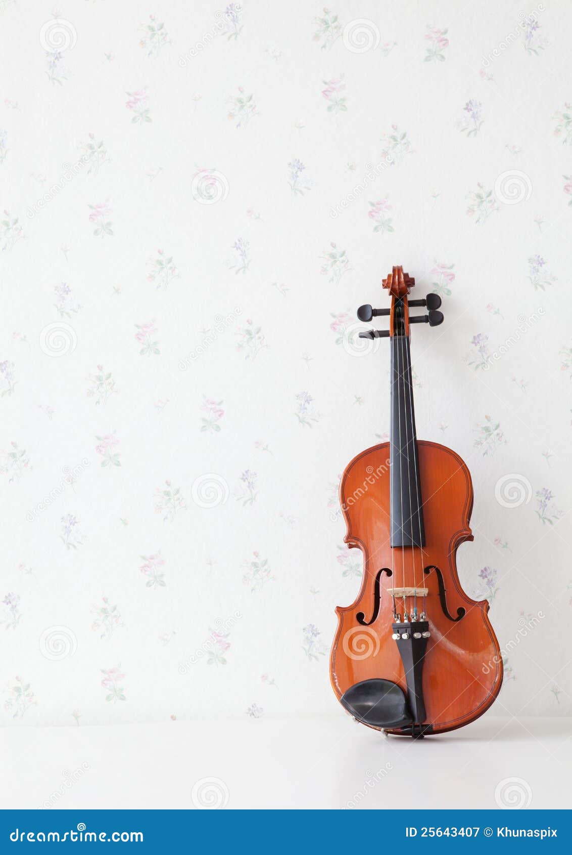Violin on white table stock image. Image of sofa, classic - 25643407