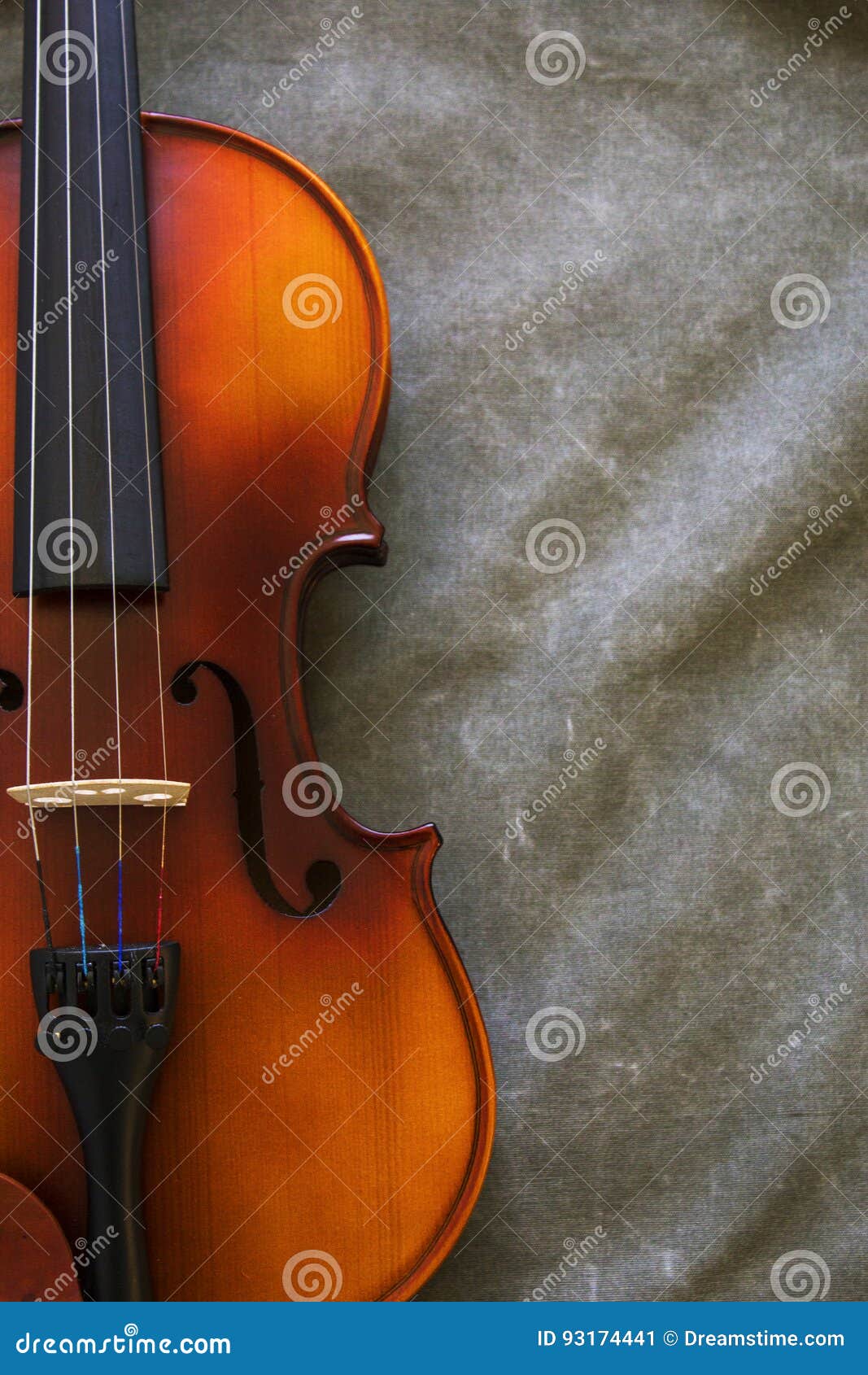 Violino immagine stock. Immagine di classico, arte, suono - 93174441
