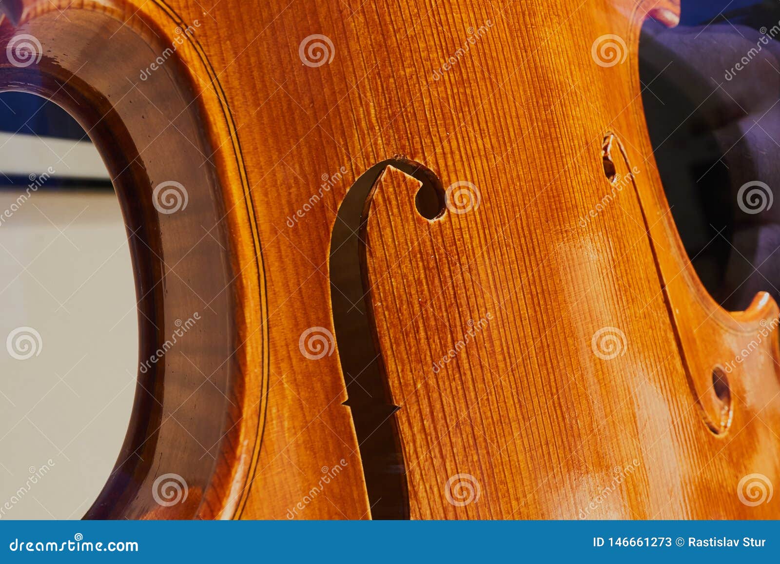 Violino sem cordas imagem de stock. Imagem de corpo - 146661273