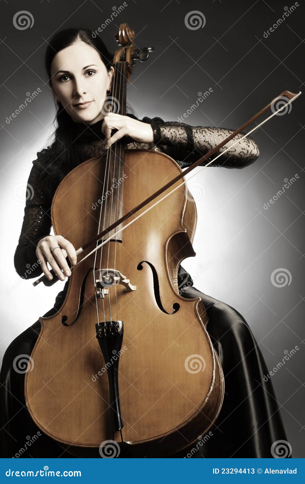 Violoncelle Jouant Le Musicien De Violoncelliste. Image stock - Image ...